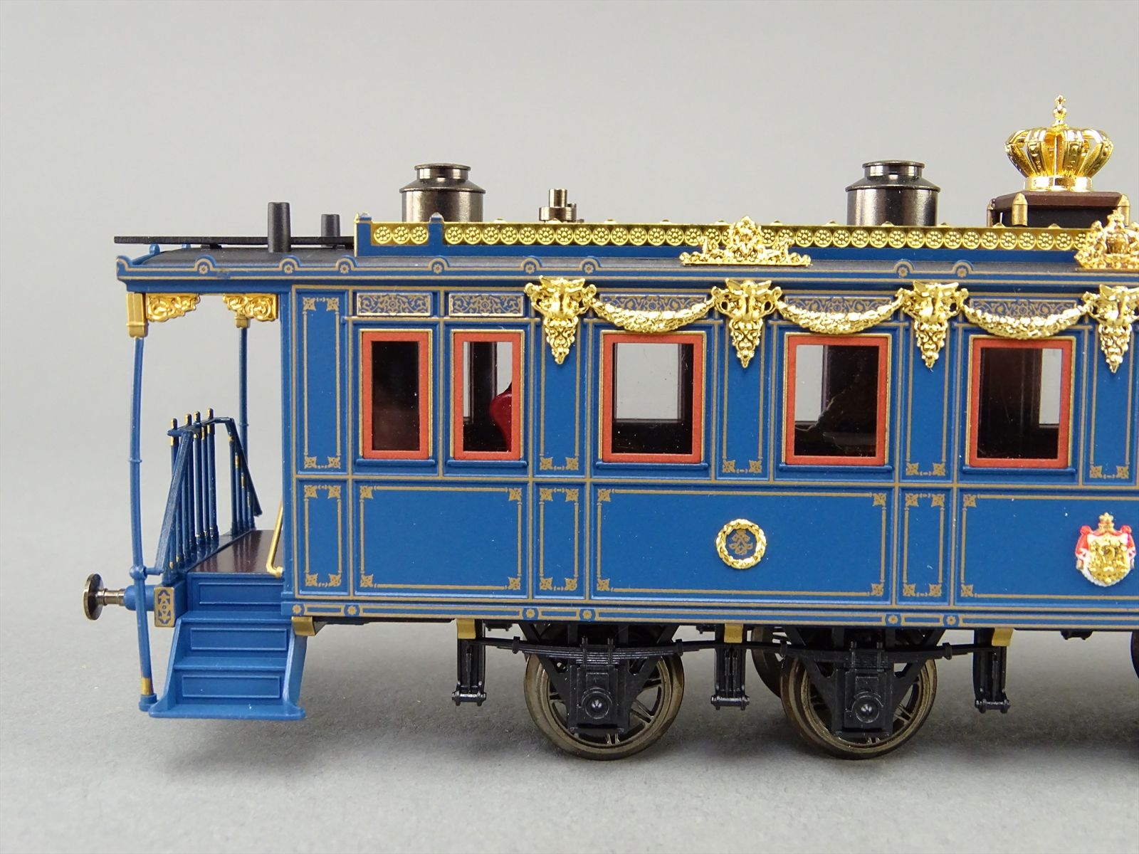 HO Trix 21230 King Ludwig B VI Tristan 0-6-0 Train Set + 4396 2-Car Add ...