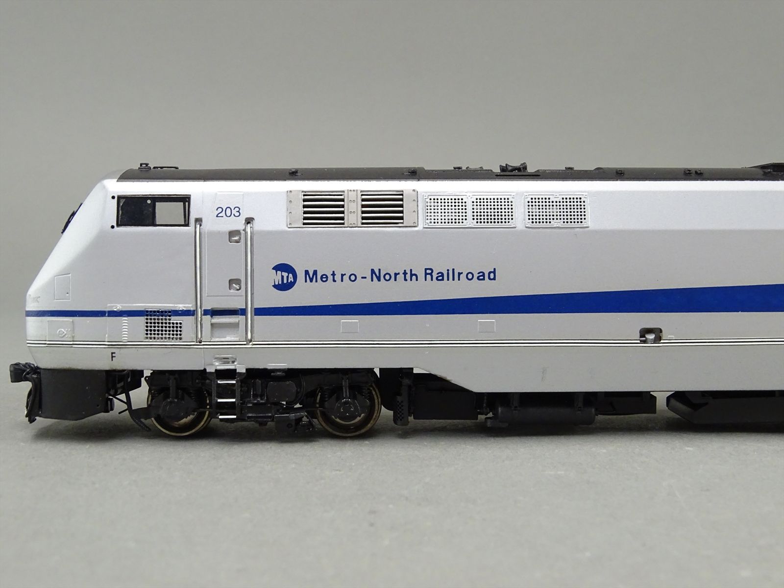 HO Brass Model - OMI 6537.2 MNCW Metro North Railraod GE P32AC-DM Diesel #203 - F/P - 1995 Run ...
