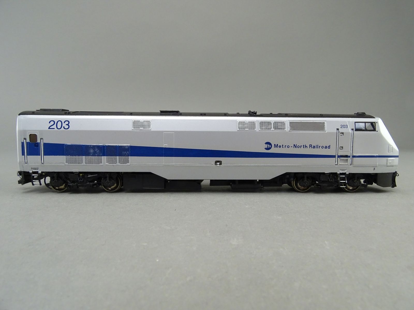 HO Brass Model - OMI 6537.2 MNCW Metro North Railraod GE P32AC-DM Diesel #203 - F/P - 1995 Run ...