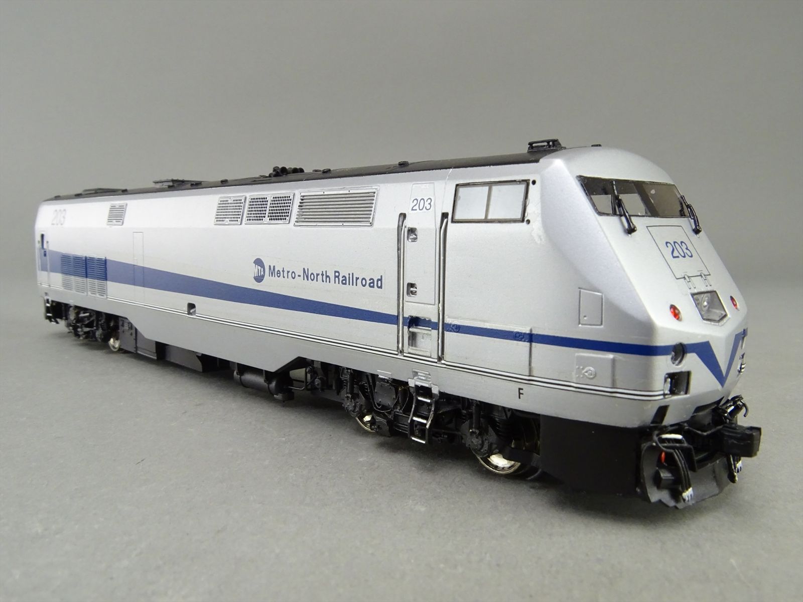 HO Brass Model - OMI 6537.2 MNCW Metro North Railraod GE P32AC-DM Diesel #203 - F/P - 1995 Run ...