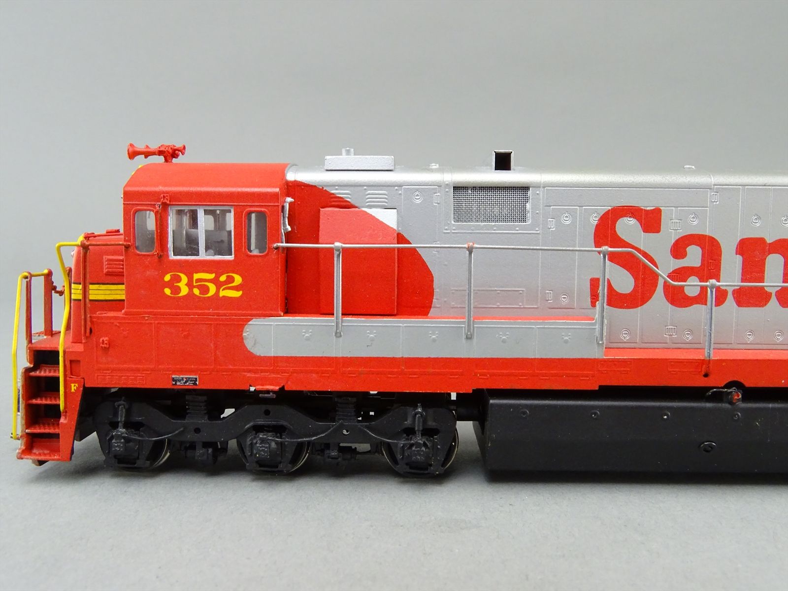 HO Brass Model - OMI 1959 AT&SF Santa Fe GE U28CG #352 - Custom - 1987 ...