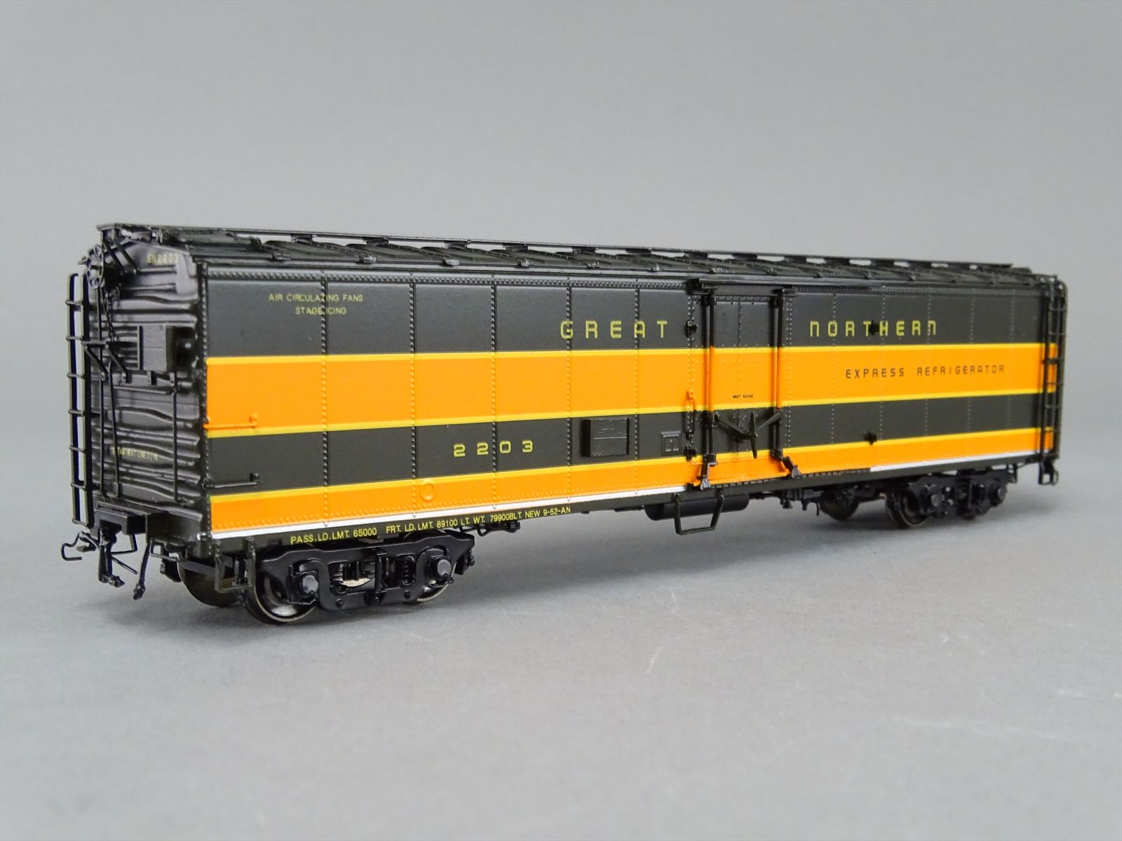 HO Brass Model - CIL 2306.2 GN Great Northern 52' Steel Express Ice ...