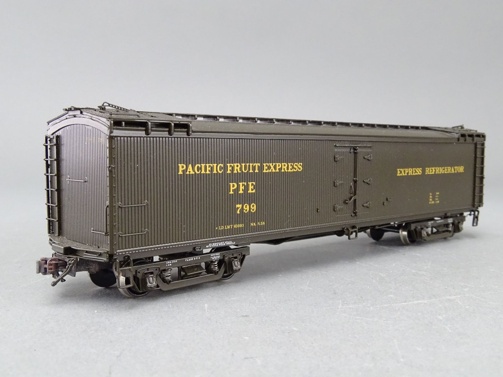HO Brass Model - CIL 2530.1 PFE Pacific Fruit Express Reefer ...