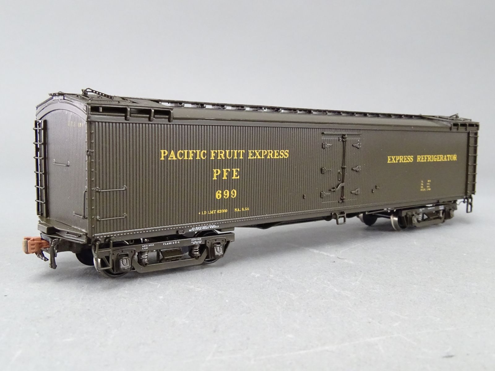 HO Brass Model - CIL 2530.1 PFE Pacific Fruit Express Reefer ...