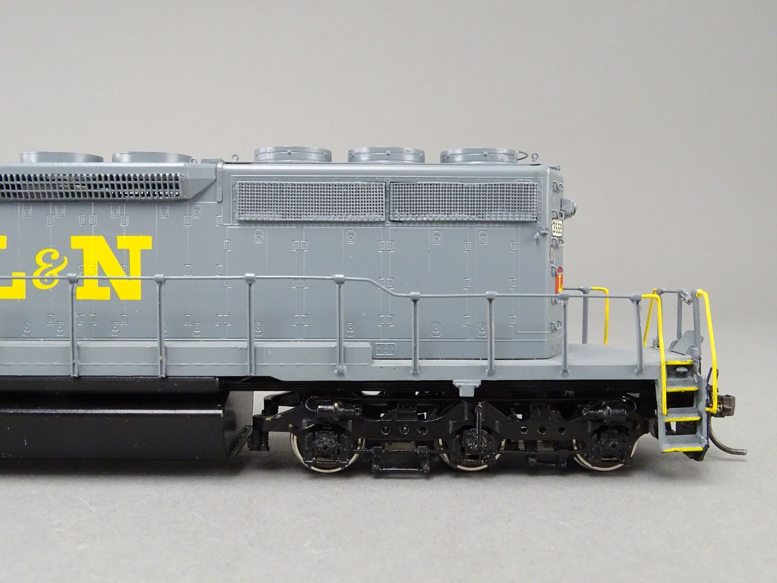 HO Brass Model - OMI 5312 KCS as L&N Louisville & Nashville SD40-2 116" Snoot Nose #3559 - Pro ...