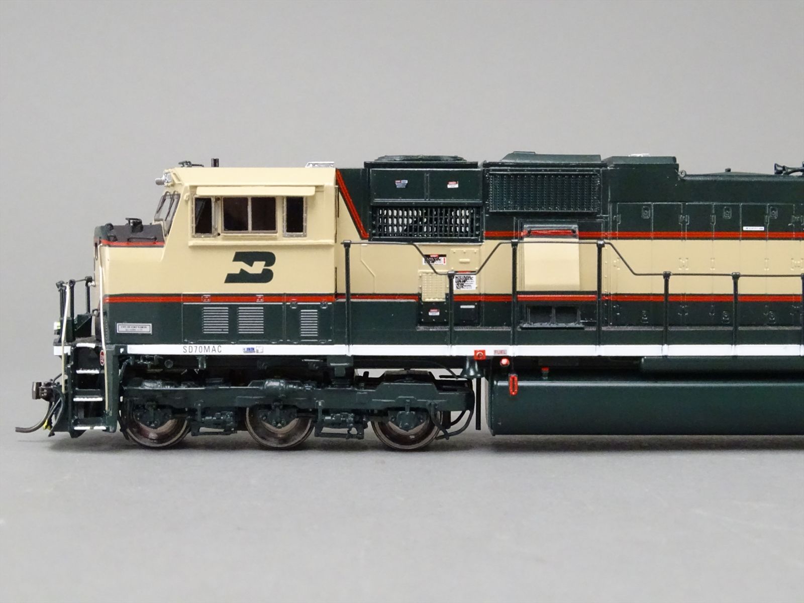 HO Brass Model - OMI 7900.1 BN Burlington Northern SD70MAC City of Fort Worth All-American City ...