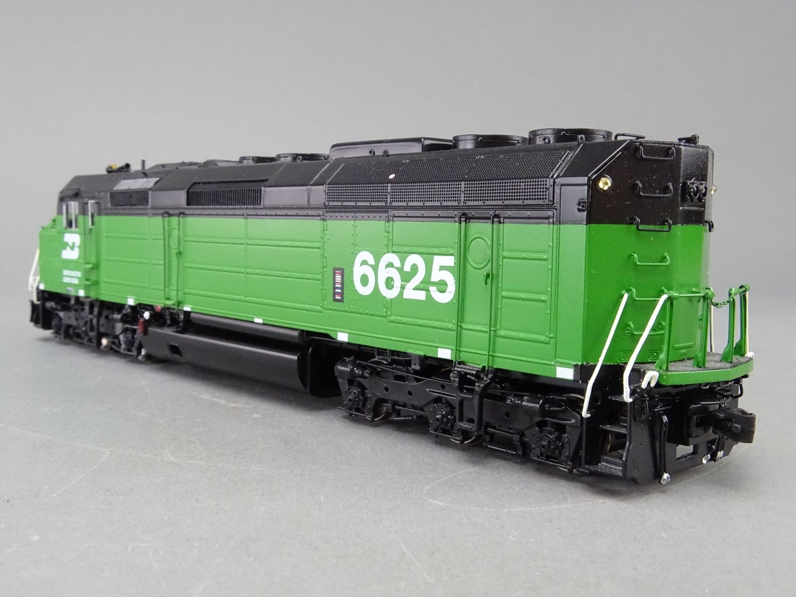 HO Brass Model - OMI 5685.1 BN Burlington Northern F45 #6625 - F/P - 1998 Run - Ajin