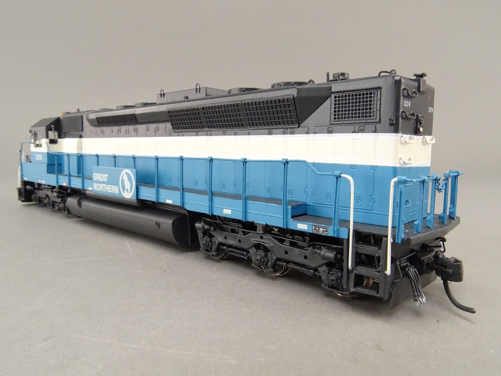 HO Brass Model - OMI 5780 GN Great Northern SDP45 BSB Big Sky Blue #329 ...