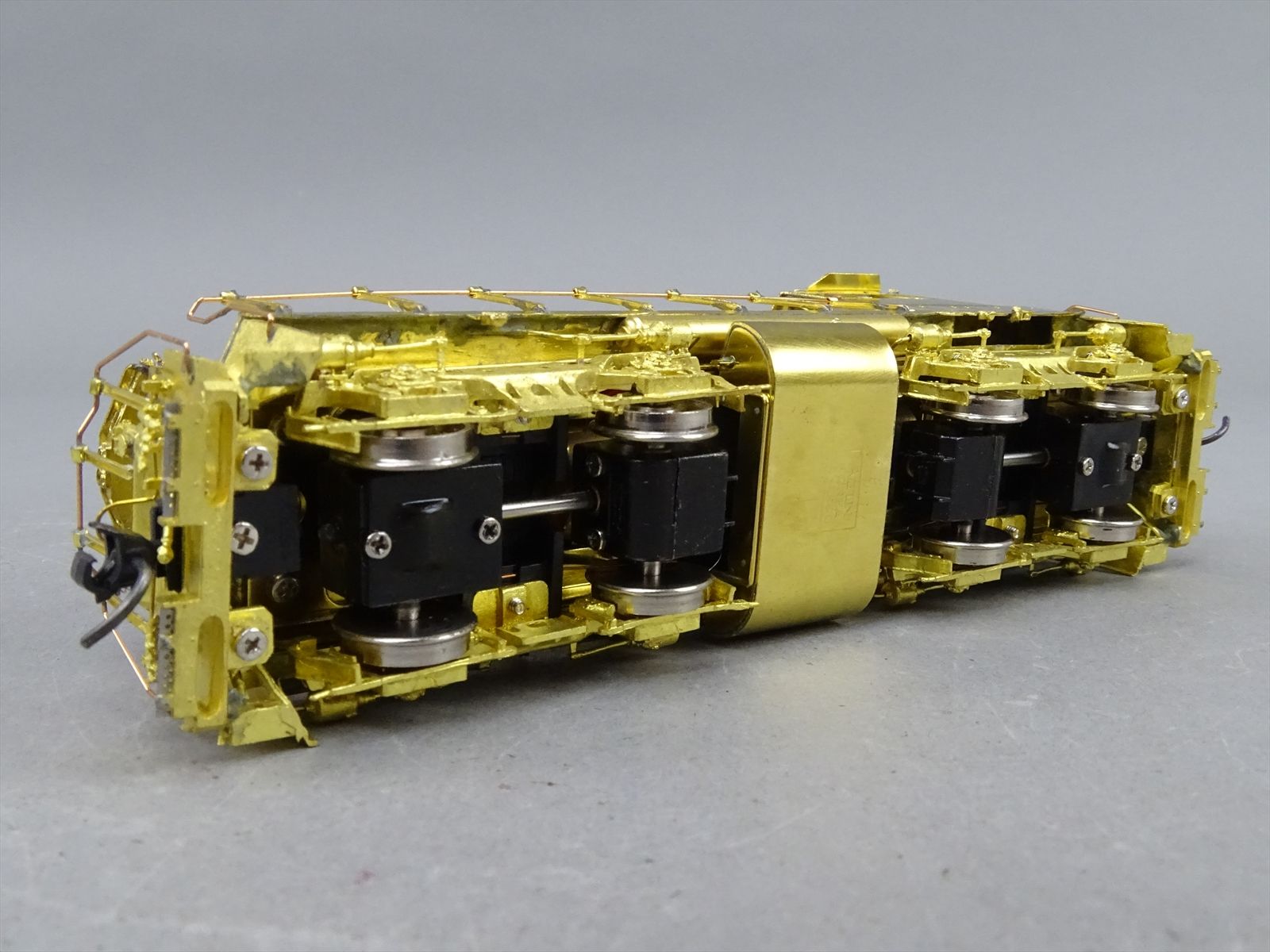 HO Brass Model - OMI 5072 EMD SW-1500 Flexi-Coil Trucks Full Railing - Unpainted - 1987 Run - Ajin