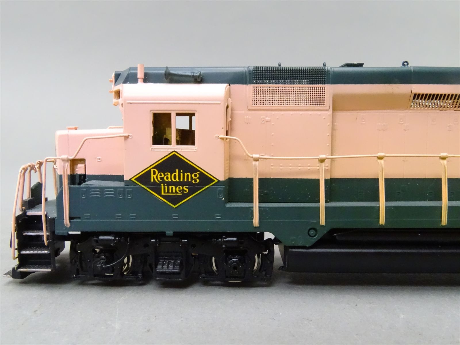 HO Brass Model - Oriental RDG Reading GP30 Phase I Low Hood 2250HP - F ...