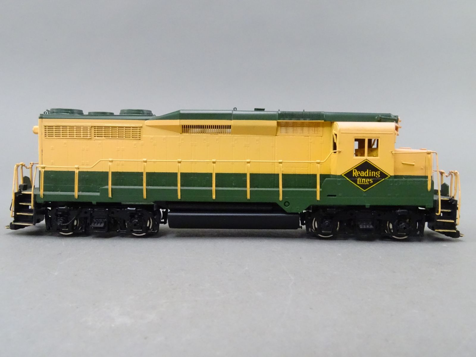 HO Brass Model - Oriental RDG Reading GP30 Phase I Low Hood 2250HP - F ...