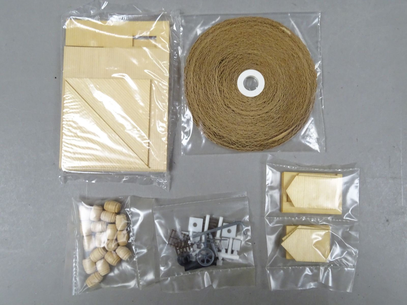 HO Unassembled Craftsman Kit - Imagineering #001 Boilermakers - AS ...