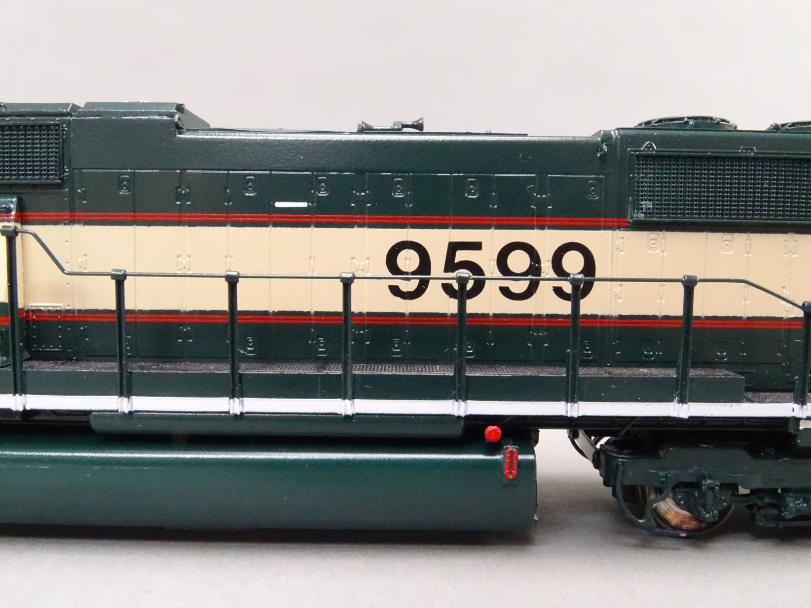 HO Brass Model - OMI 6606.1 BN Burlington Northern SD70AC "Whisper Cab ...