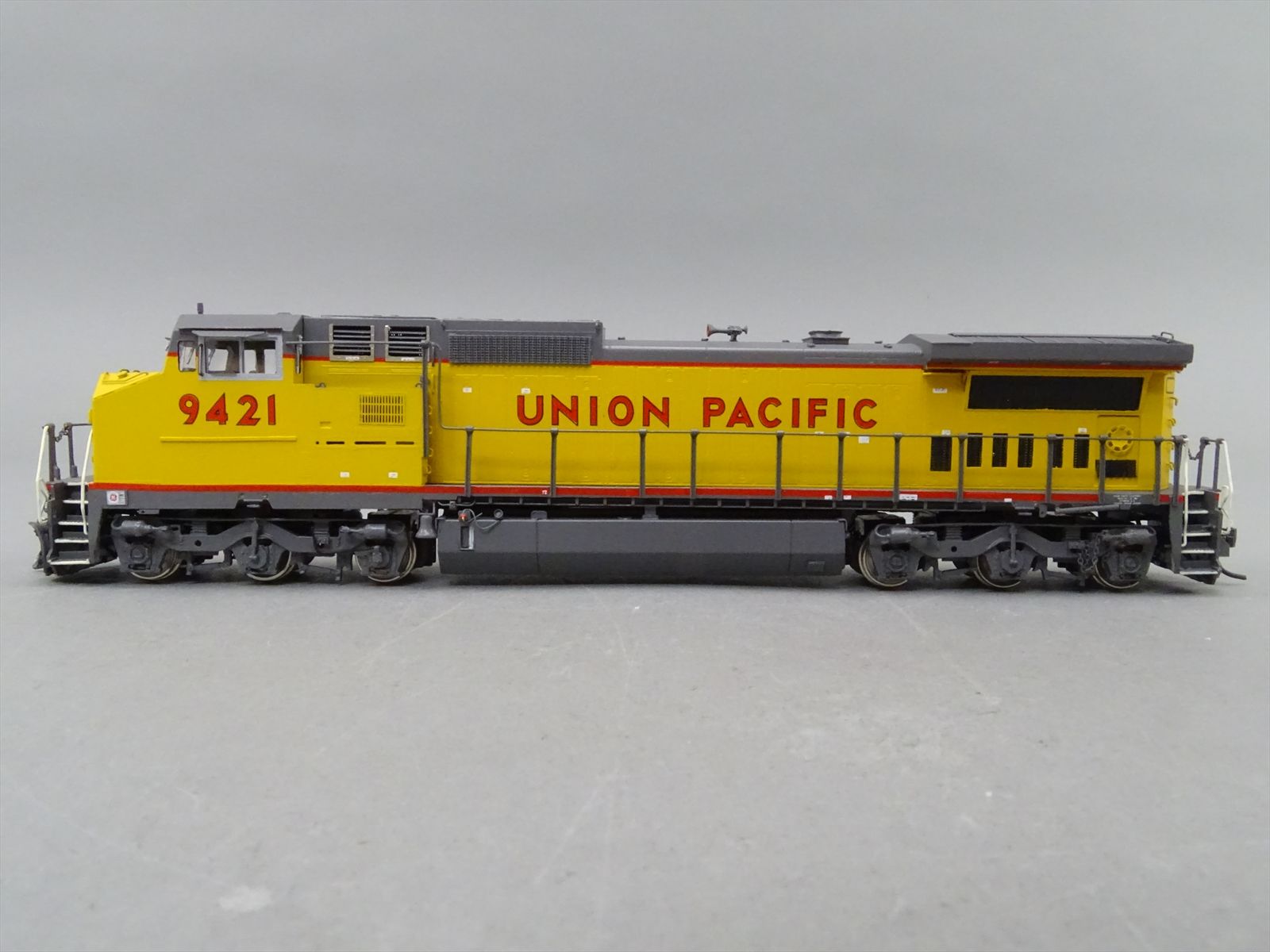 HO Brass Model - OMI 5835 UP Union Pacific DASH 8-40CW Diesel #9421 ...