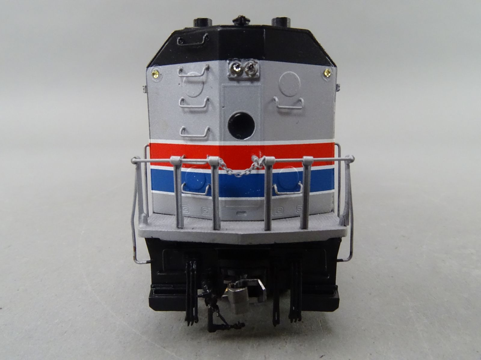 HO Brass Model - OMI 5885.2 Amtrak SDP40F Phase II Original Version ...