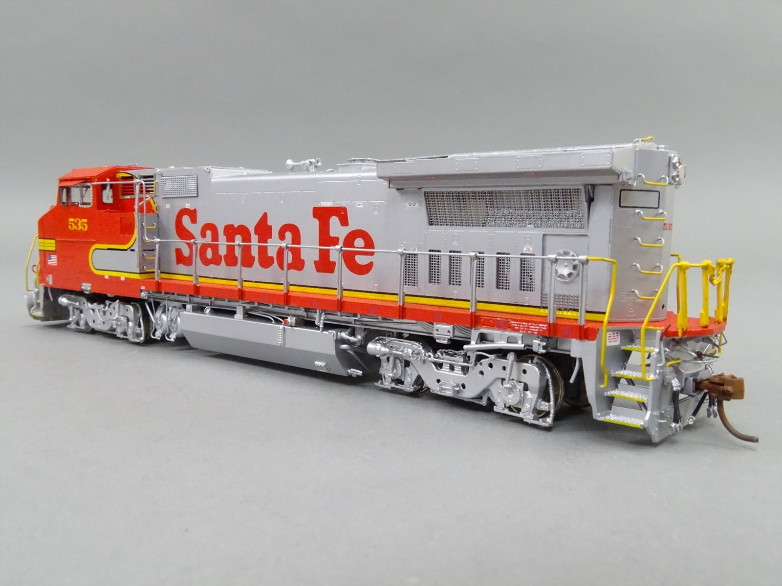 HO Brass Model - OMI 5400.1 ATSF Warbonnet Dash 8-40BW #535 - 1992 Run - Custom - BT Replacement Box