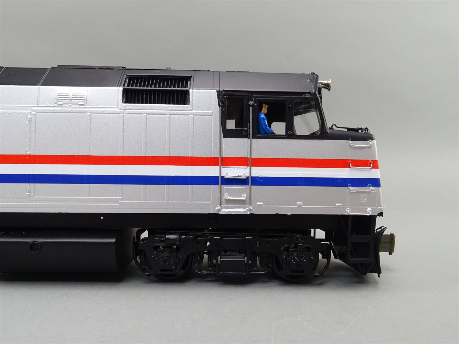 O Scale Brass Model - OMI Overland 0431.1 Amtrak F40PH, Phase III w ...