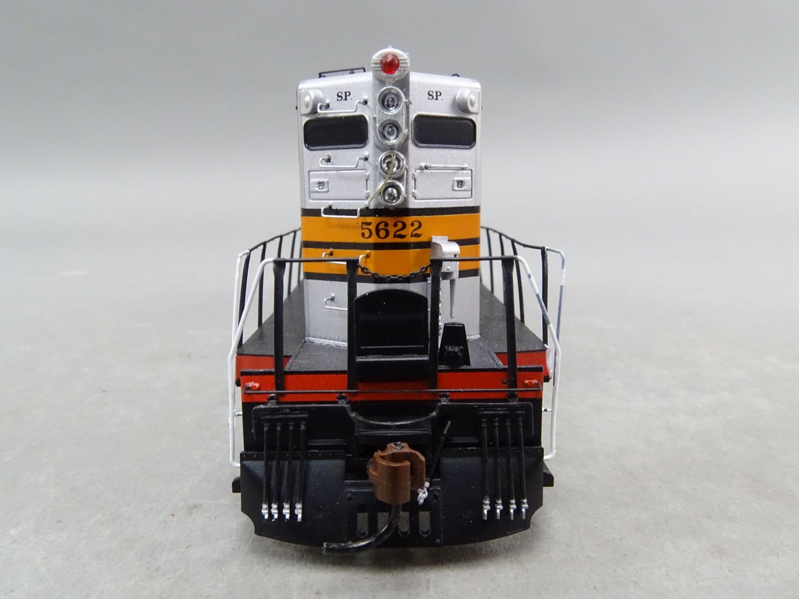 HO Plastic Model - Athearn Genesis G62739 SP Southern Pacific GP9 #5622 ...