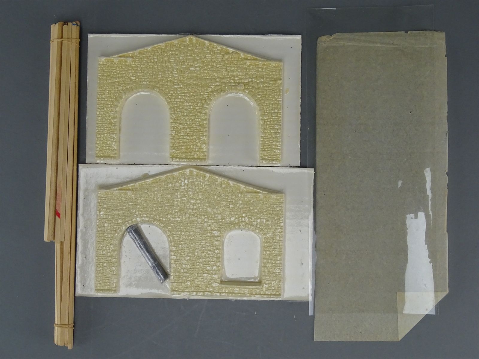 HO Craftsman Kit - Model Masterpieces Kit 119 2-Stall Stone Enginehouse ...