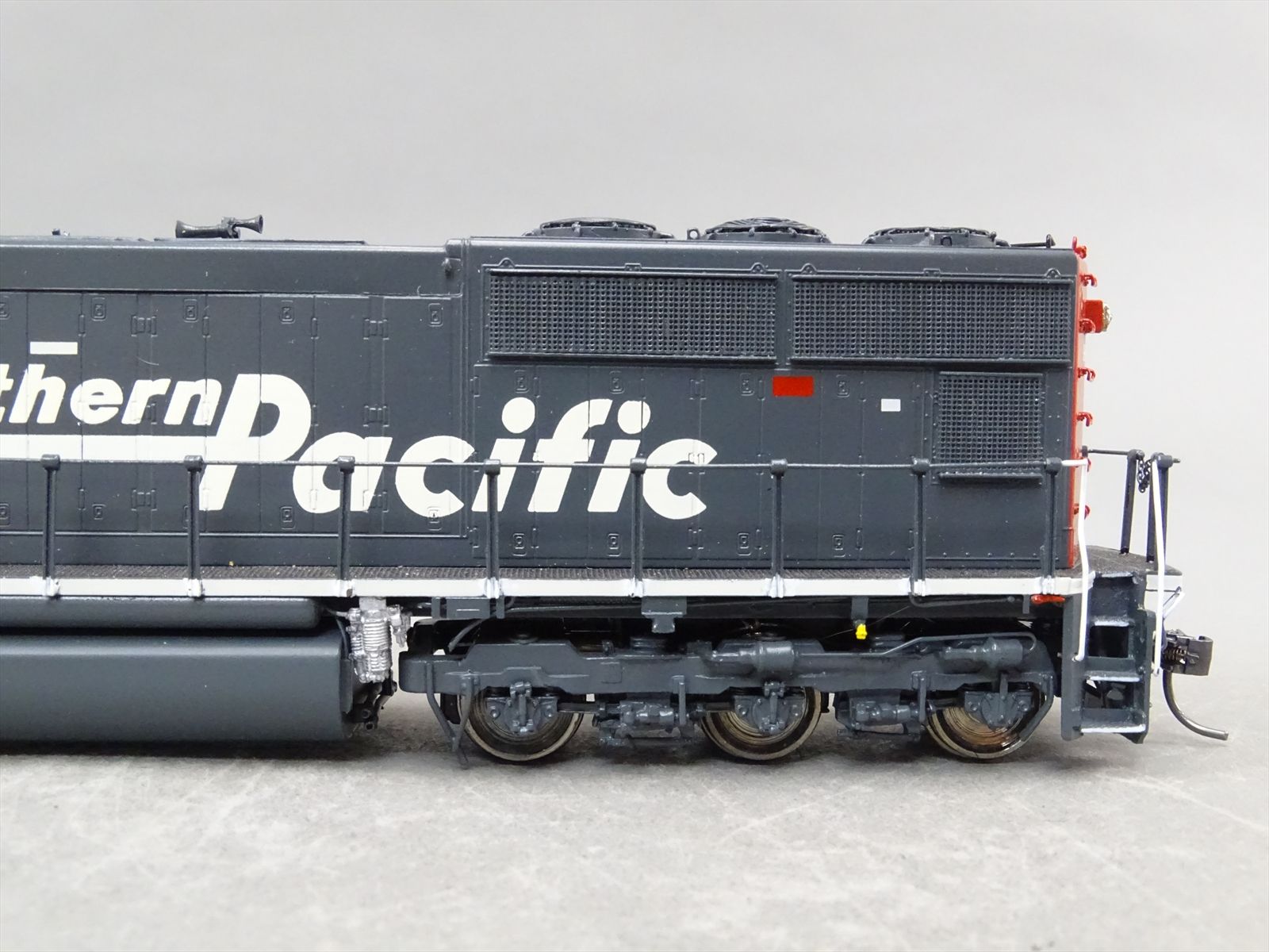 HO Brass Model - OMI 5815.1 Overland SP Southern Pacific SD70M #9800 - F/P - 1995 Run - Ajin