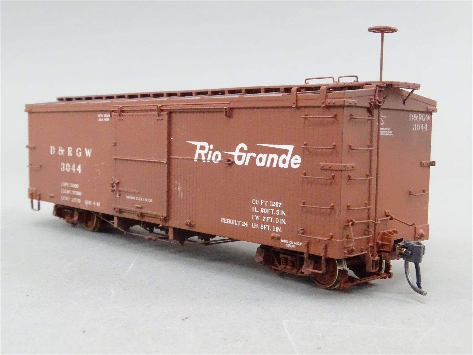 Sn3 Scale Model - PBL 3044-02 D&RGW Rio Grande Box Car Camel Door Version 1940's Era #3044 - F/P