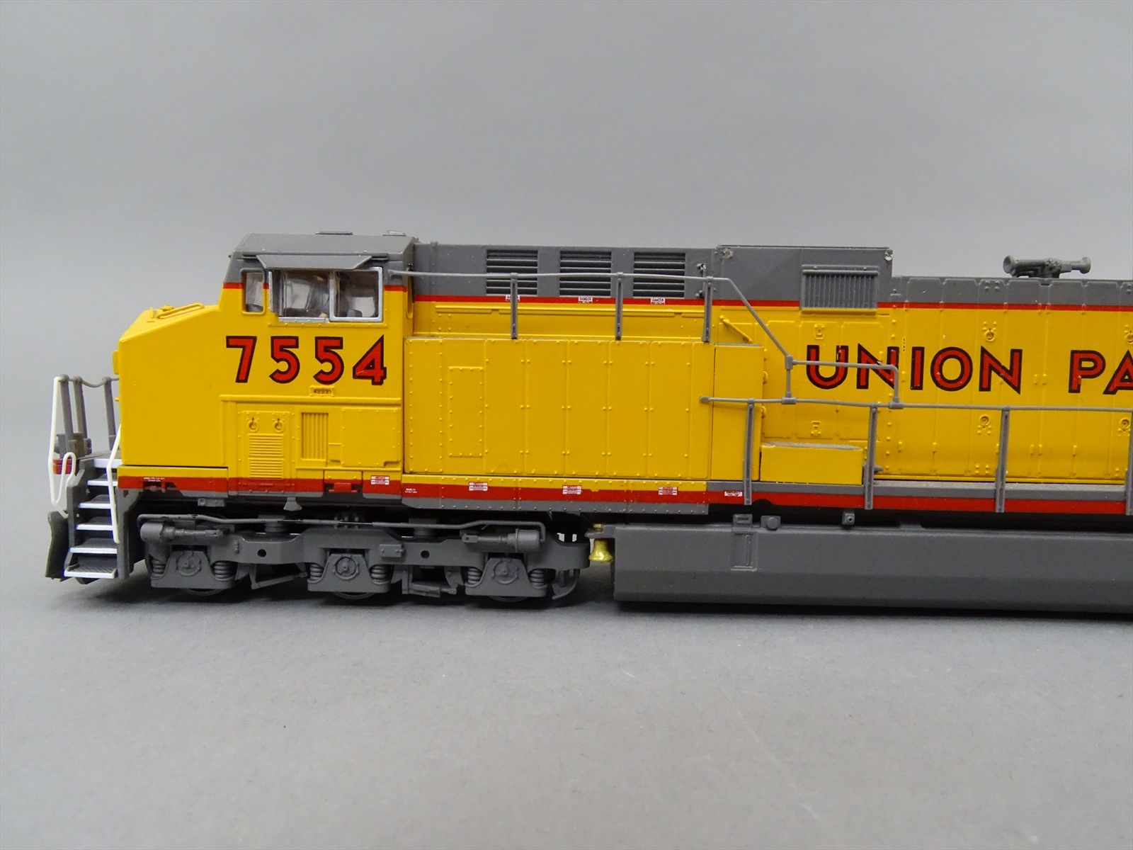 HO Plastic Model - BLI 686 UP Union Pacific GE AC6000CW #7554 - F/P ...