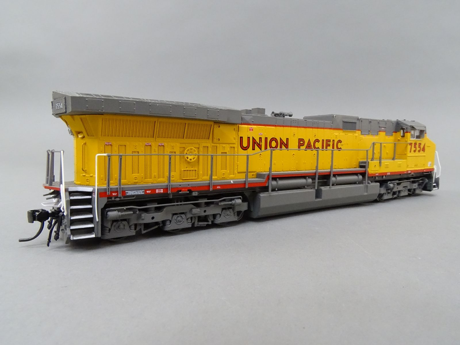 HO Plastic Model - BLI 686 UP Union Pacific GE AC6000CW #7554 - F/P ...