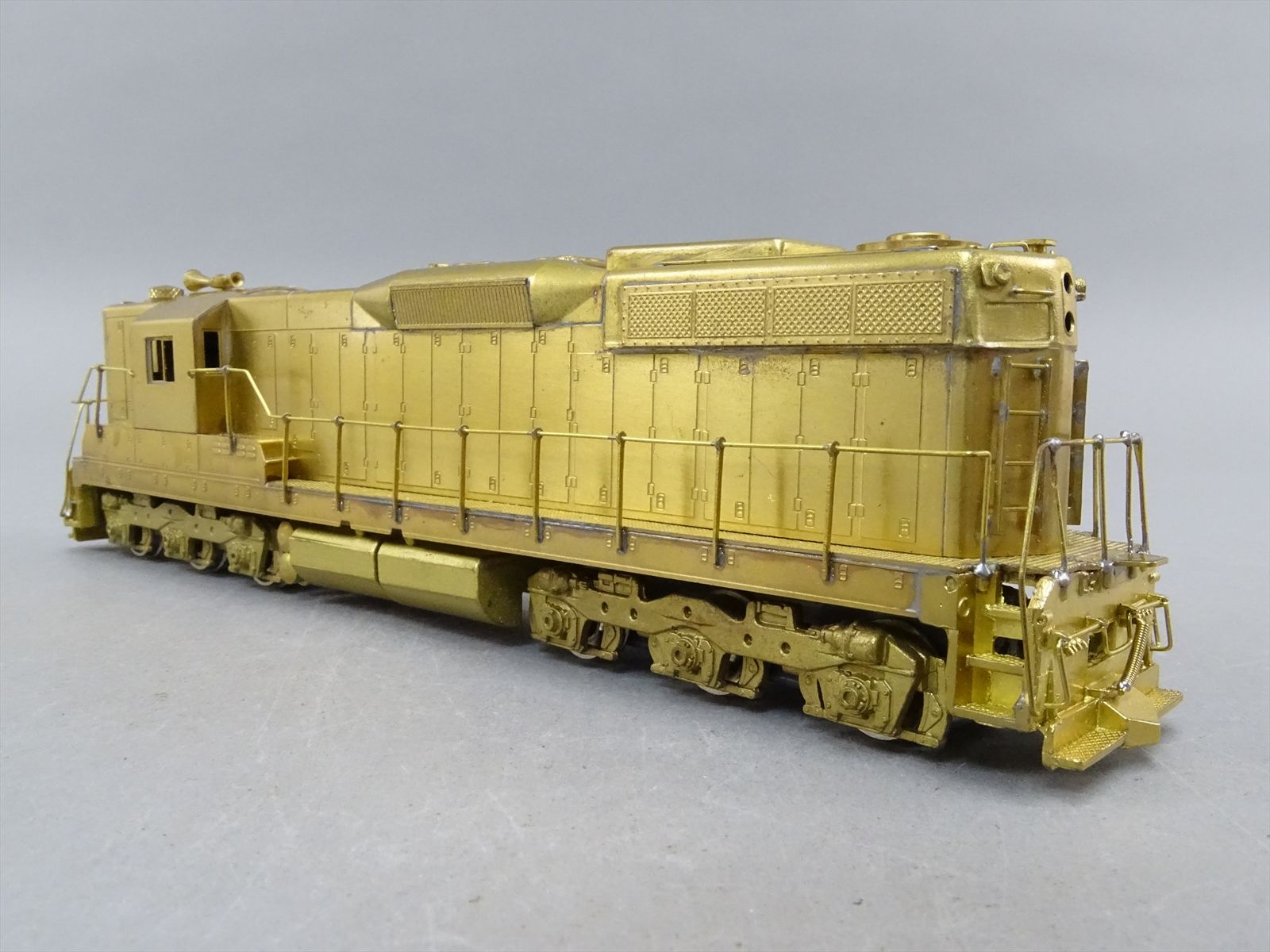 HO Brass Model - TID EMD SD-9 Diesel Locomotive - Unpainted - 1968 Run - Kumata *RUNNING ISSUES*