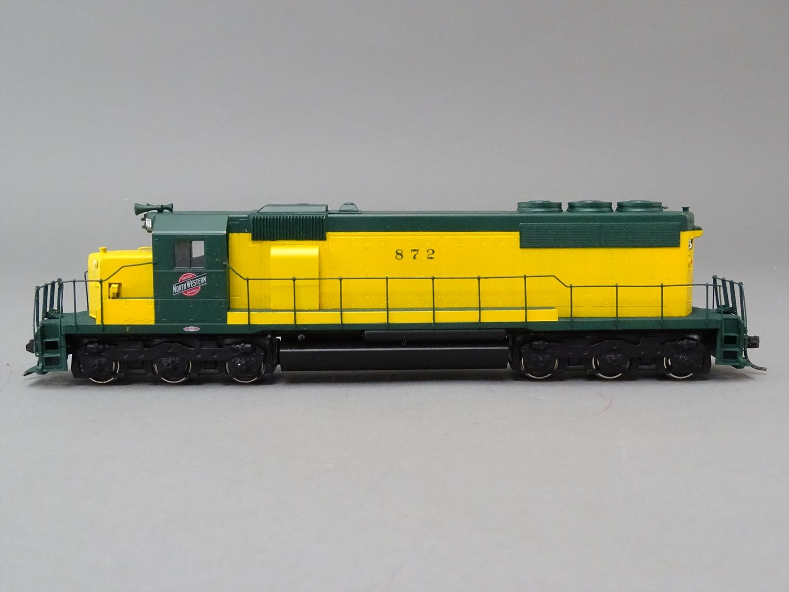 HO Brass Model - ALCO D-142 C&NW Chicago & Northwestern SD40 #872 - Custom - 1969 Run - Kumata