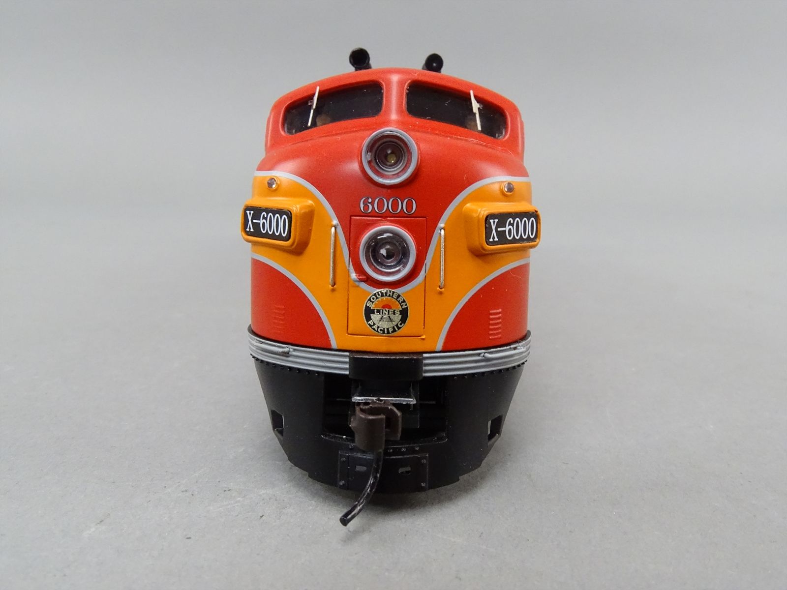 HO Plastic Model - BLI Broadway Limited 2733 SP Southern Pacific E7 E7A Daylight #6000 - F/P ...