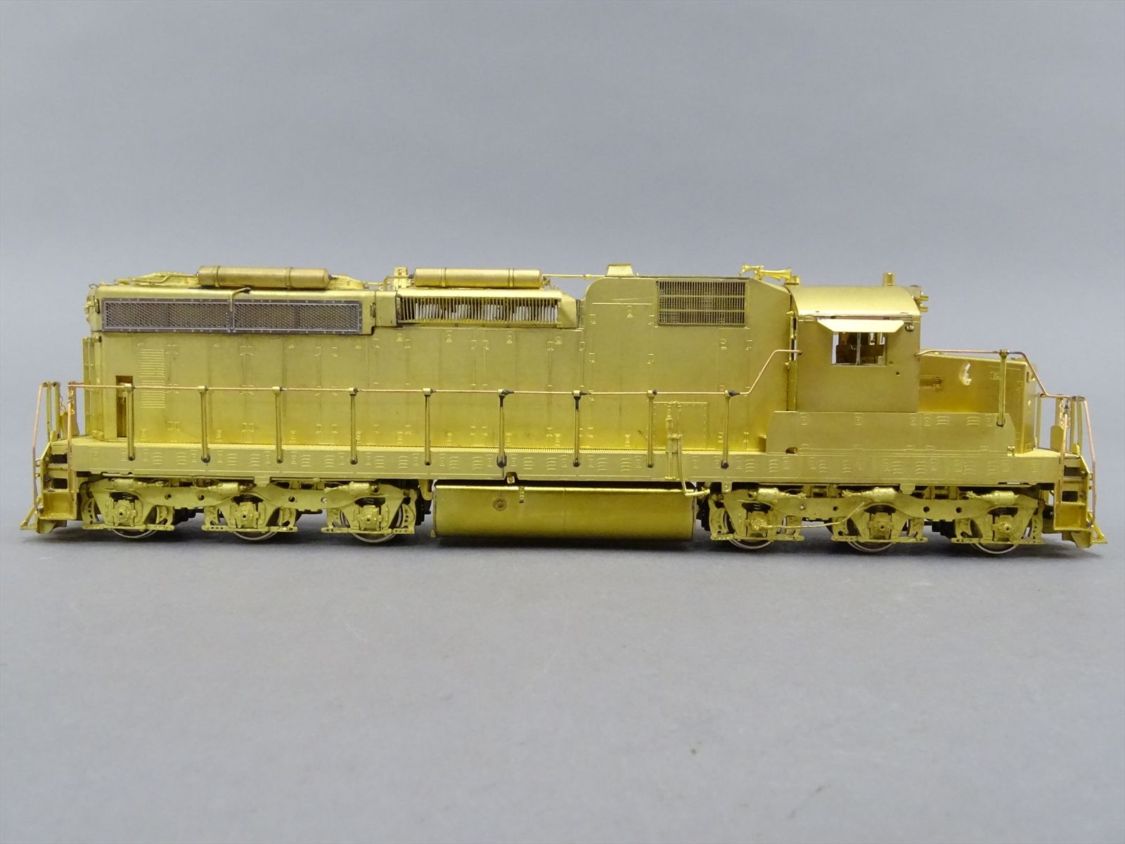 HO Brass Model - OMI 6174 AT&SF Santa Fe EMD SD26 #4600 - 4679 - Unpainted - 1992 Run - Ajin
