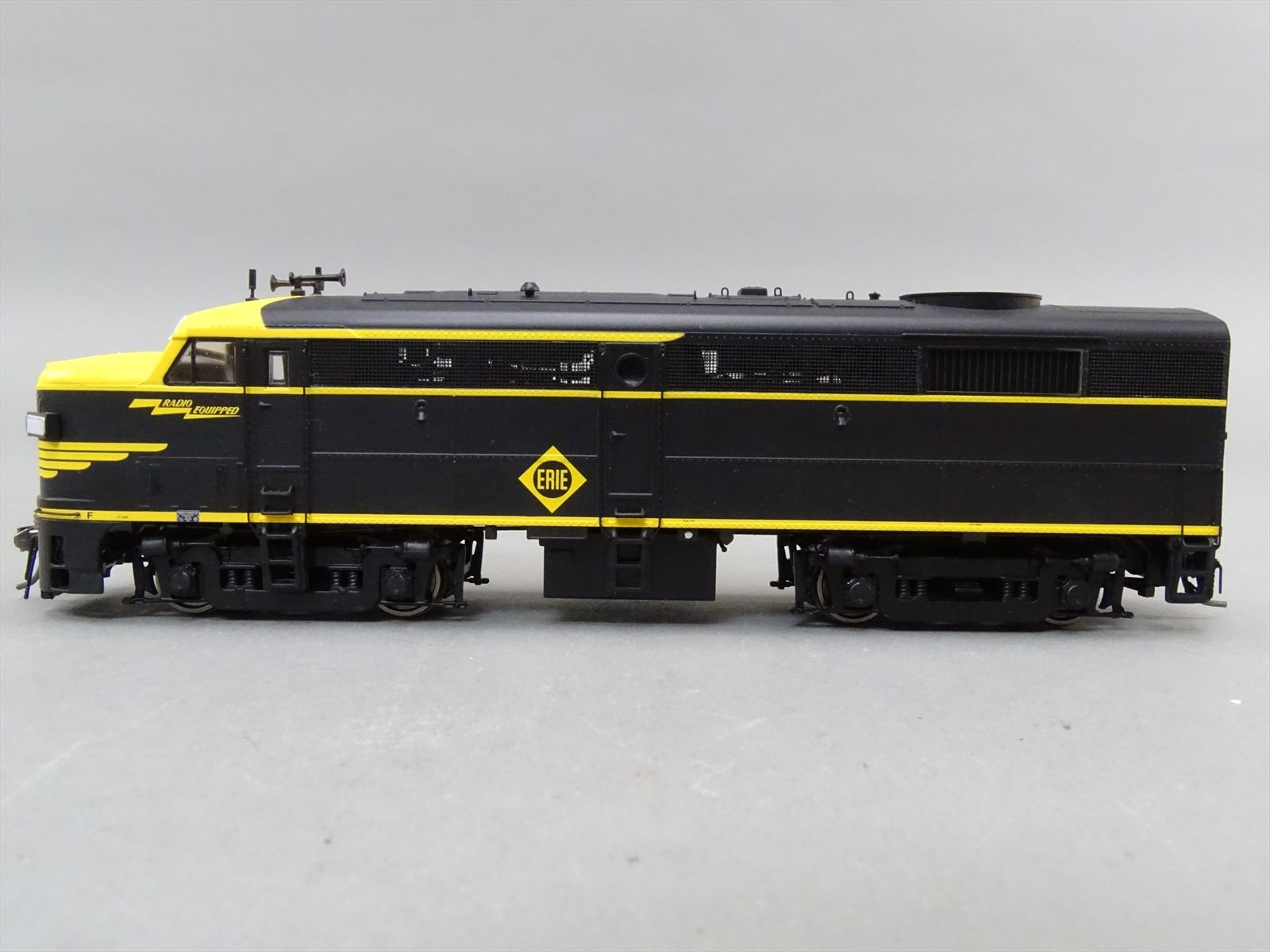 HO Plastic Model - Rapido 21531 ERIE ALCO FA-2 Unnumbered - F/P + DCC