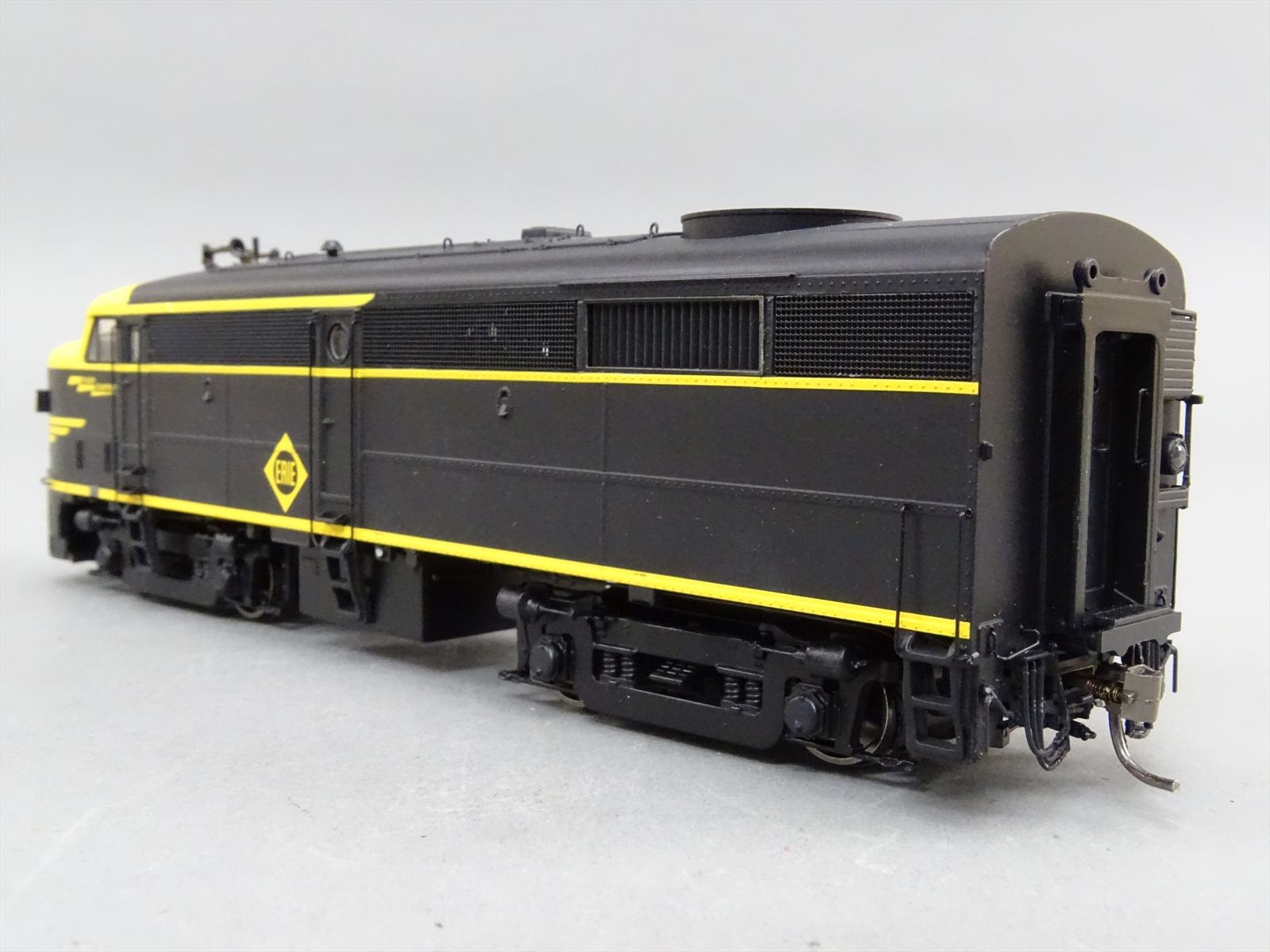 HO Plastic Model - Rapido 21531 ERIE ALCO FA-2 Unnumbered - F/P + DCC