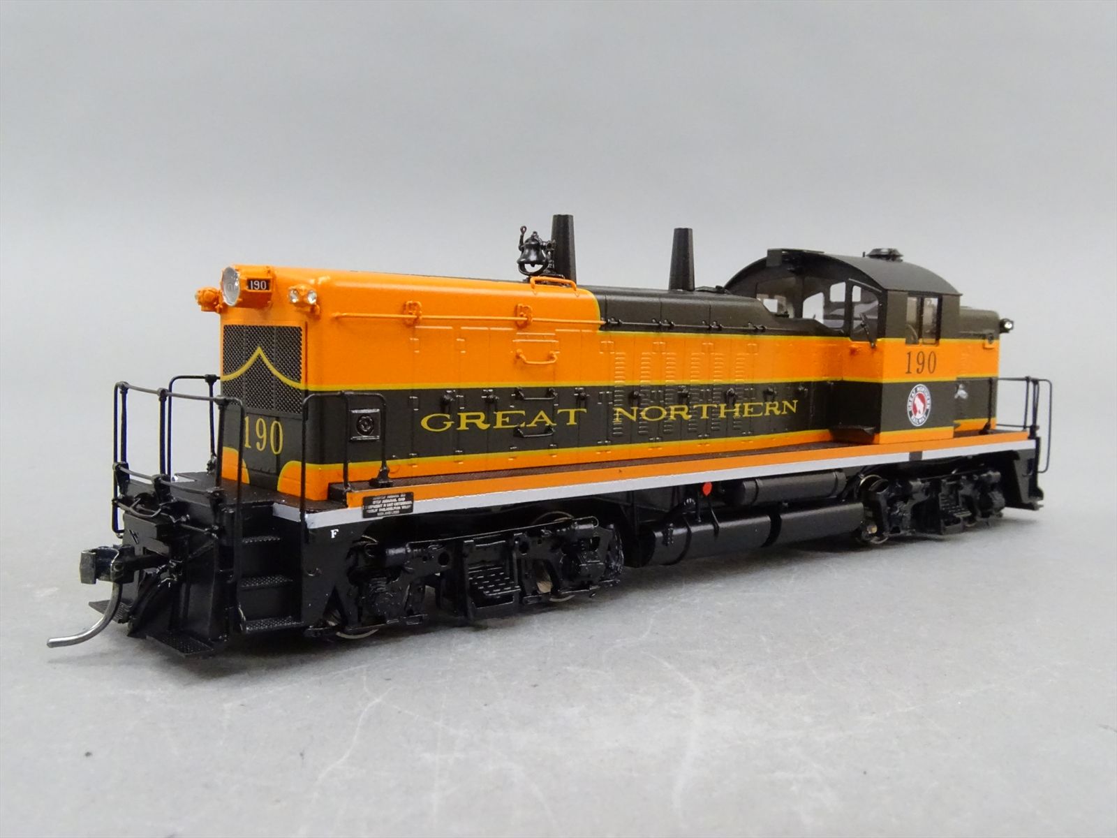 HO Brass Model - DP 4360 GN Great Northern EMD NW-5 Road Switcher #190 ...