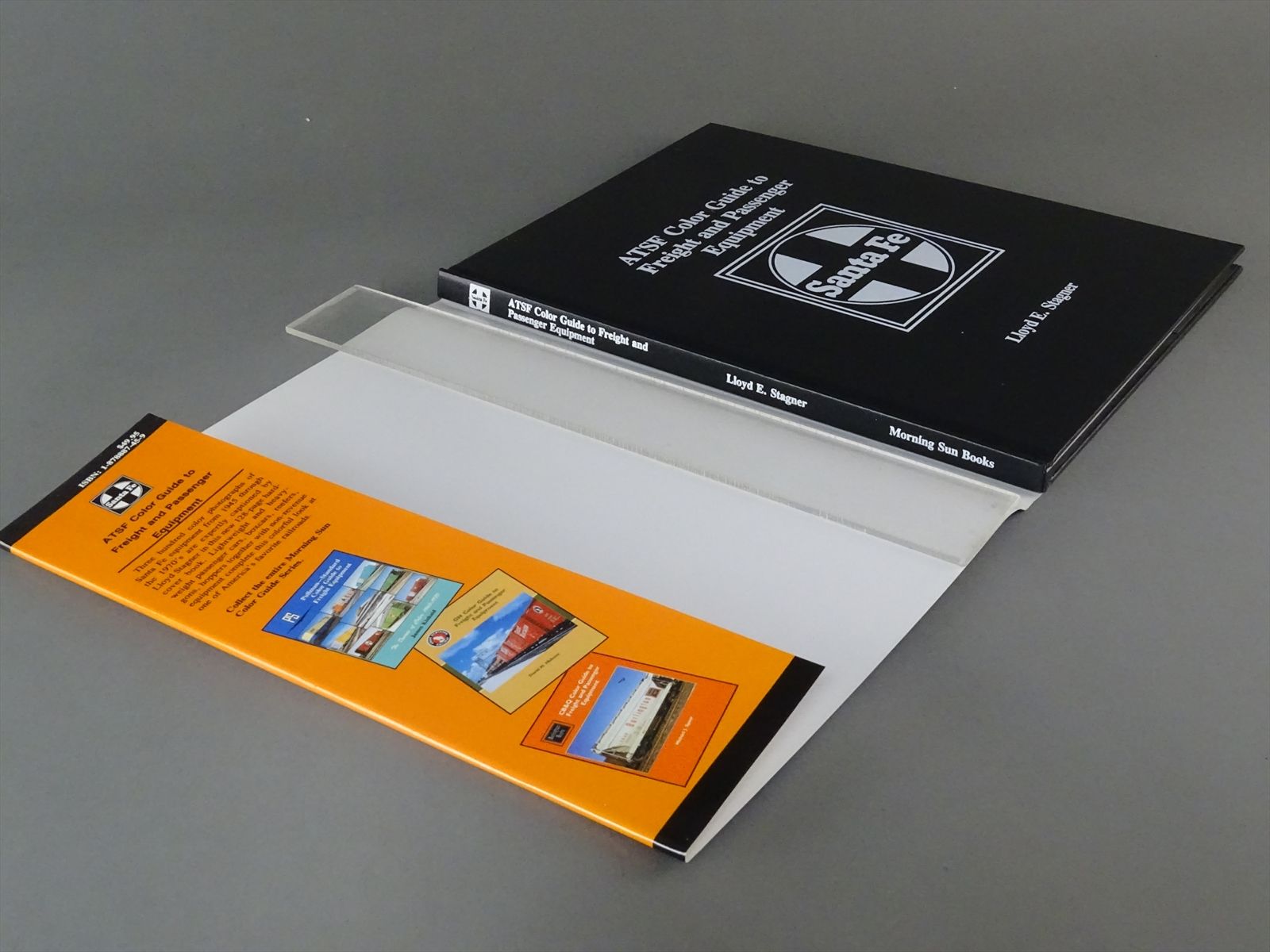 Railroad Book - ATSF Color Guide to Freight and Passenger Equipment ...