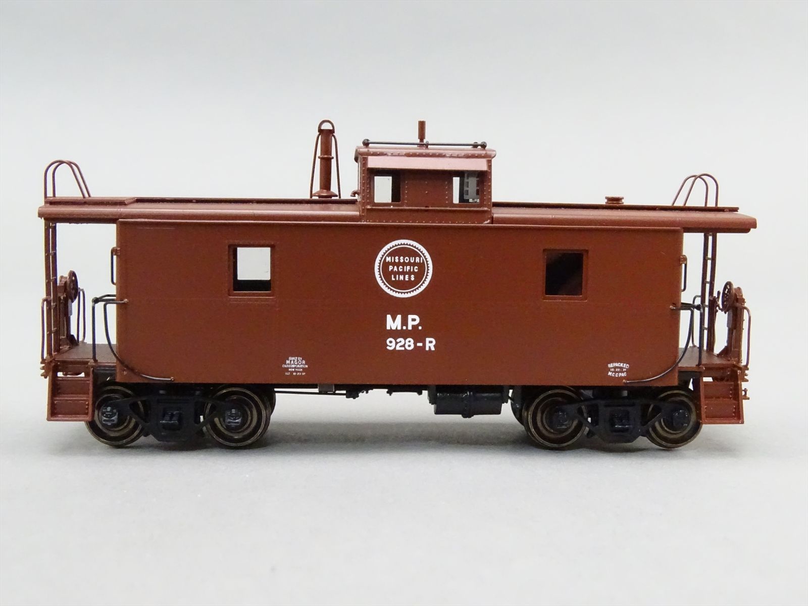 HO Brass Model Train - OMI 4271.2 MP Missouri Pacific Steel Caboose #928-R - F/P - 2002 Run - Ajin