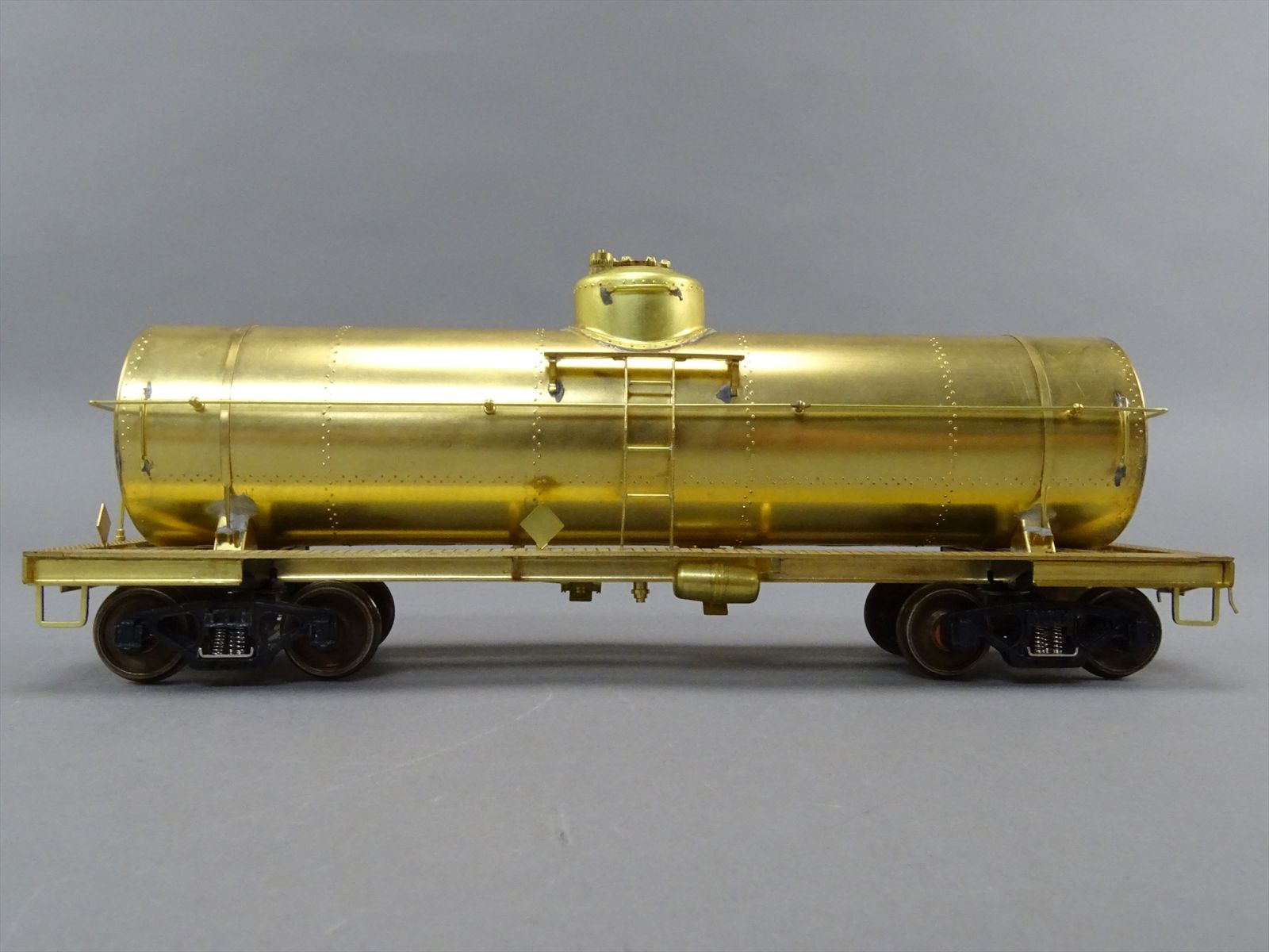 O Brass Model - USH 301 8000 Gallon Single Dome Tank Car - Unpainted - KTM