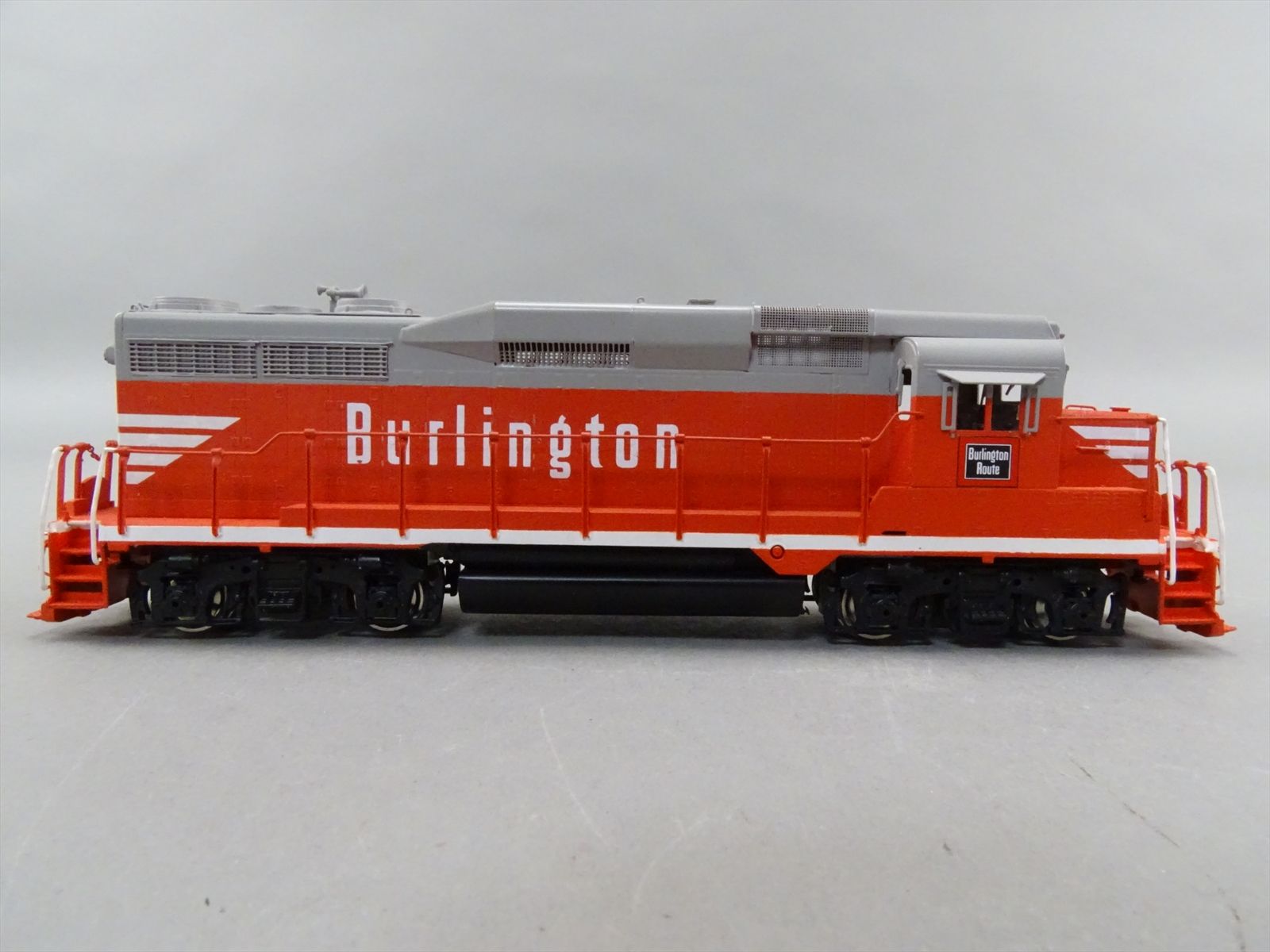 HO Brass Model - Oriental P785 CB&Q Burlington GP-30 Low Hood Phase I ...