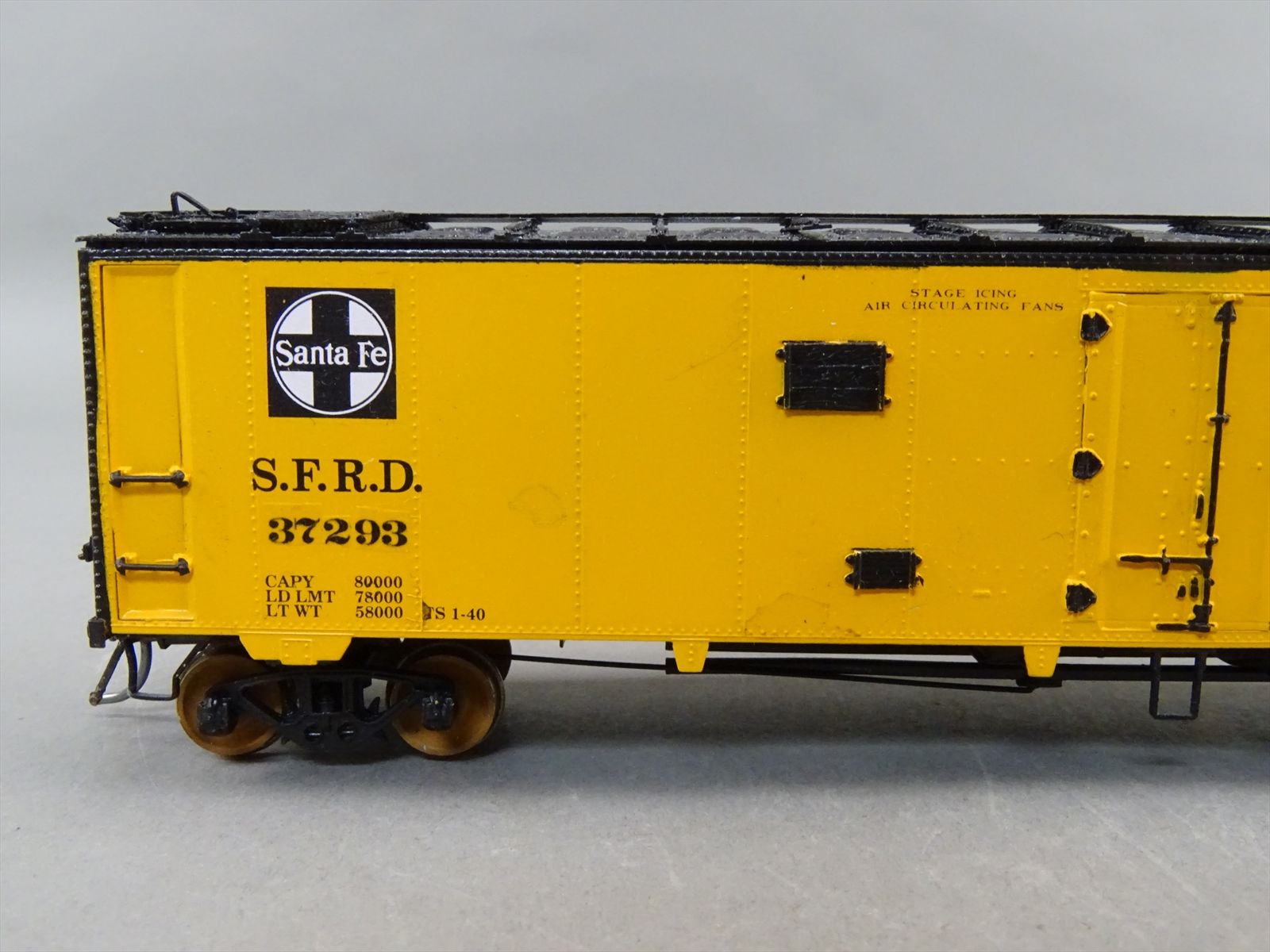 HO Brass Model - OMI 3283 SFRD Santa Fe RR-30 50' Ice Bunker Reefer ...