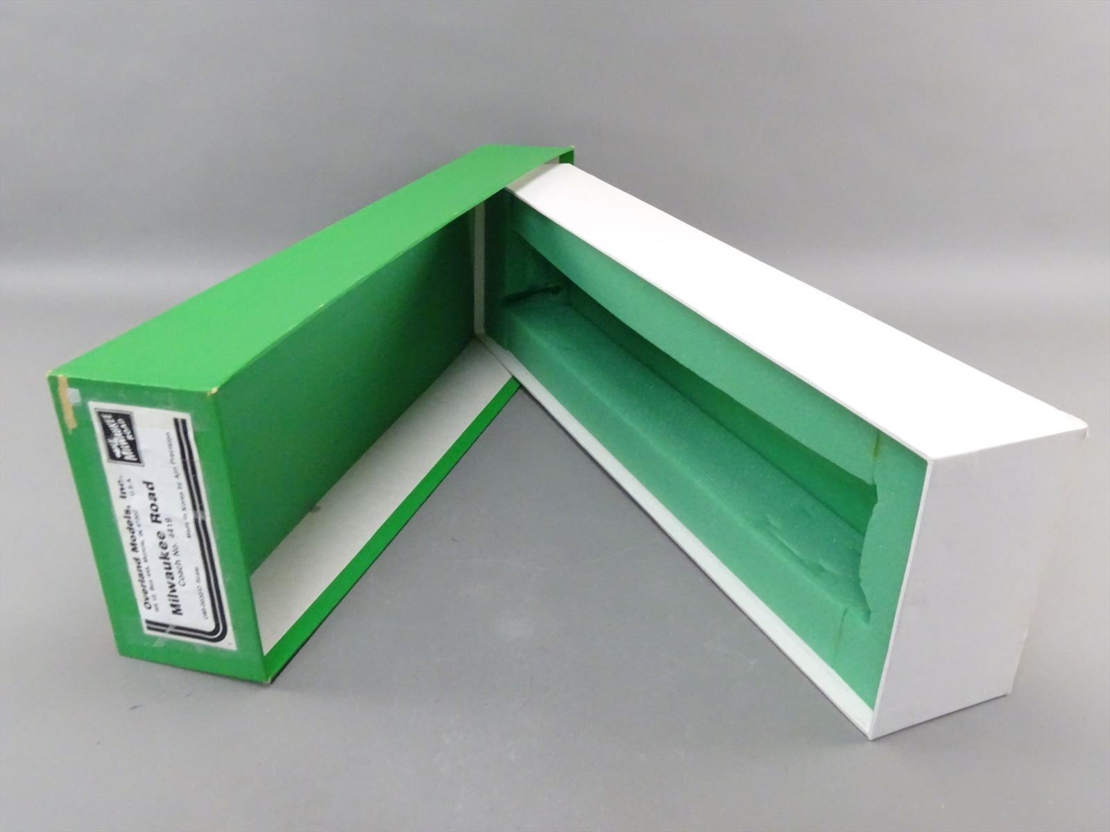 O Brass Model - OMI 0030 Milwaukee Road Coach #4419 - Pro Paint ...