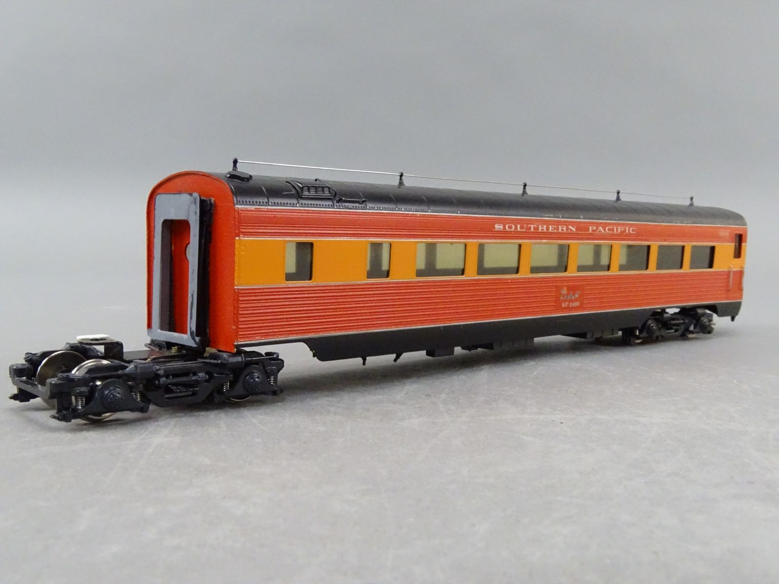 HO Brass Model - TCY 1146 SP Southern Pacific Articulated 50 Seat Chair ...