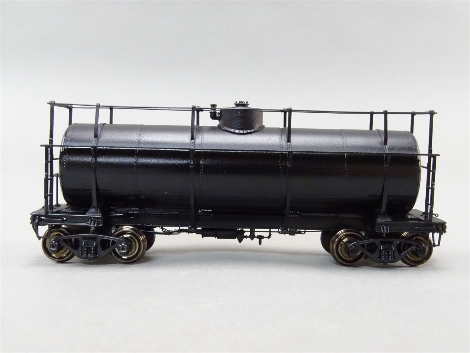 HO Brass Model - W&R Pressed Steel Car Co. High Walkway Tank Car One ...