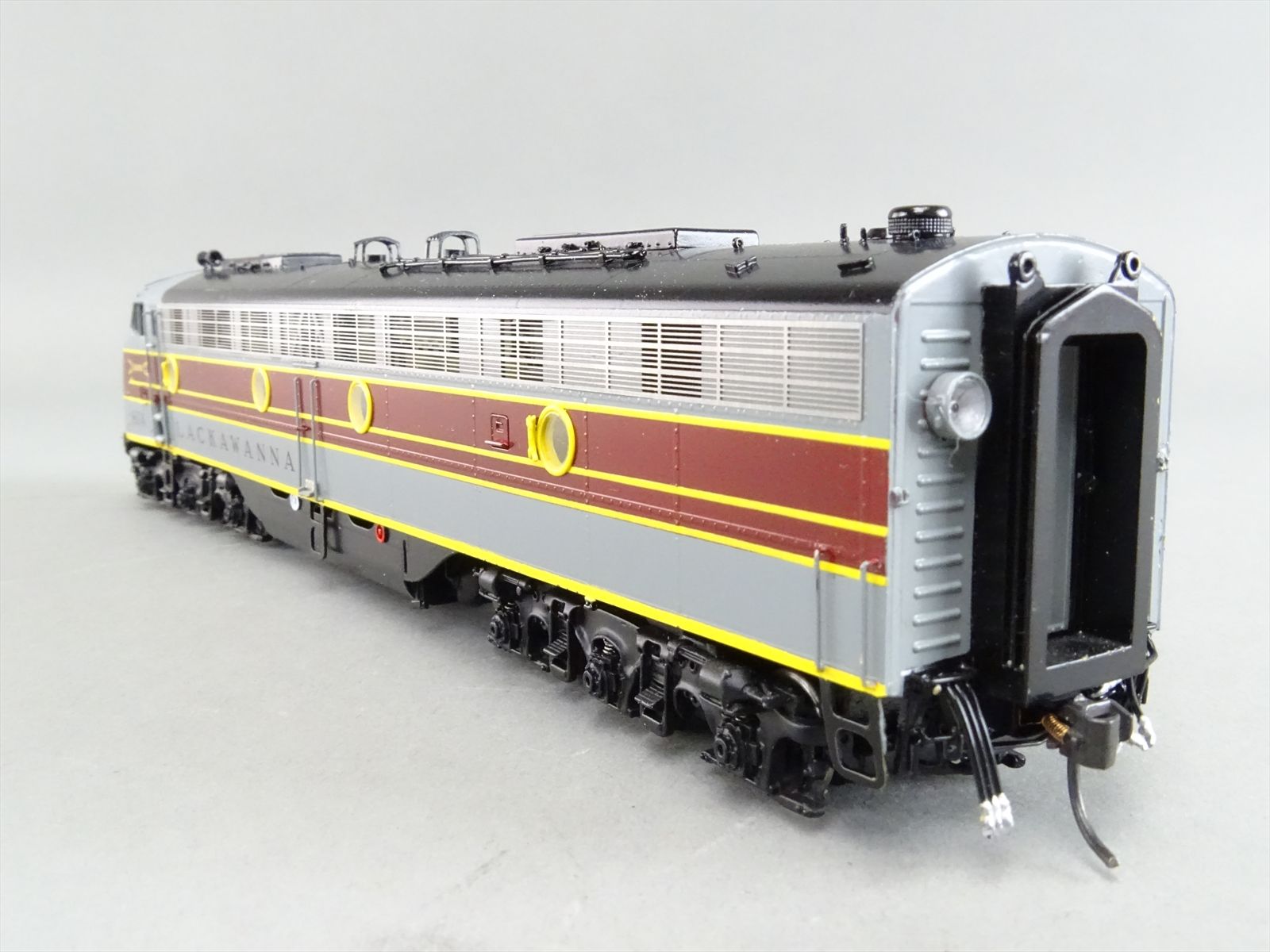 HO Brass Model - CIL 2443.1 EL Erie Lackawanna E8 E8A A-A Set #814 + #817 - F/P - 2005 Run ...