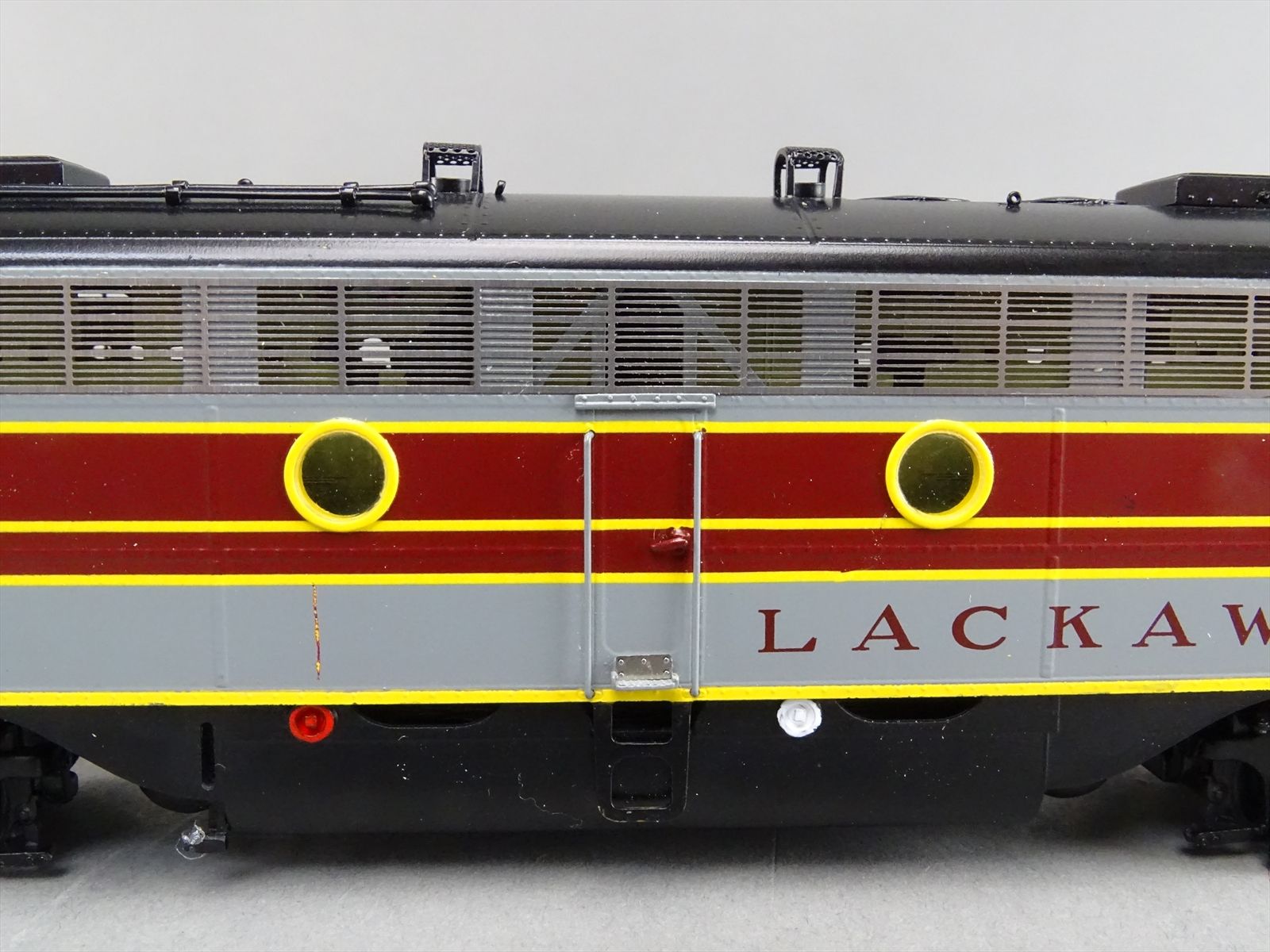 HO Brass Model - CIL 2443.1 EL Erie Lackawanna E8 E8A A-A Set #814 + #817 - F/P - 2005 Run ...