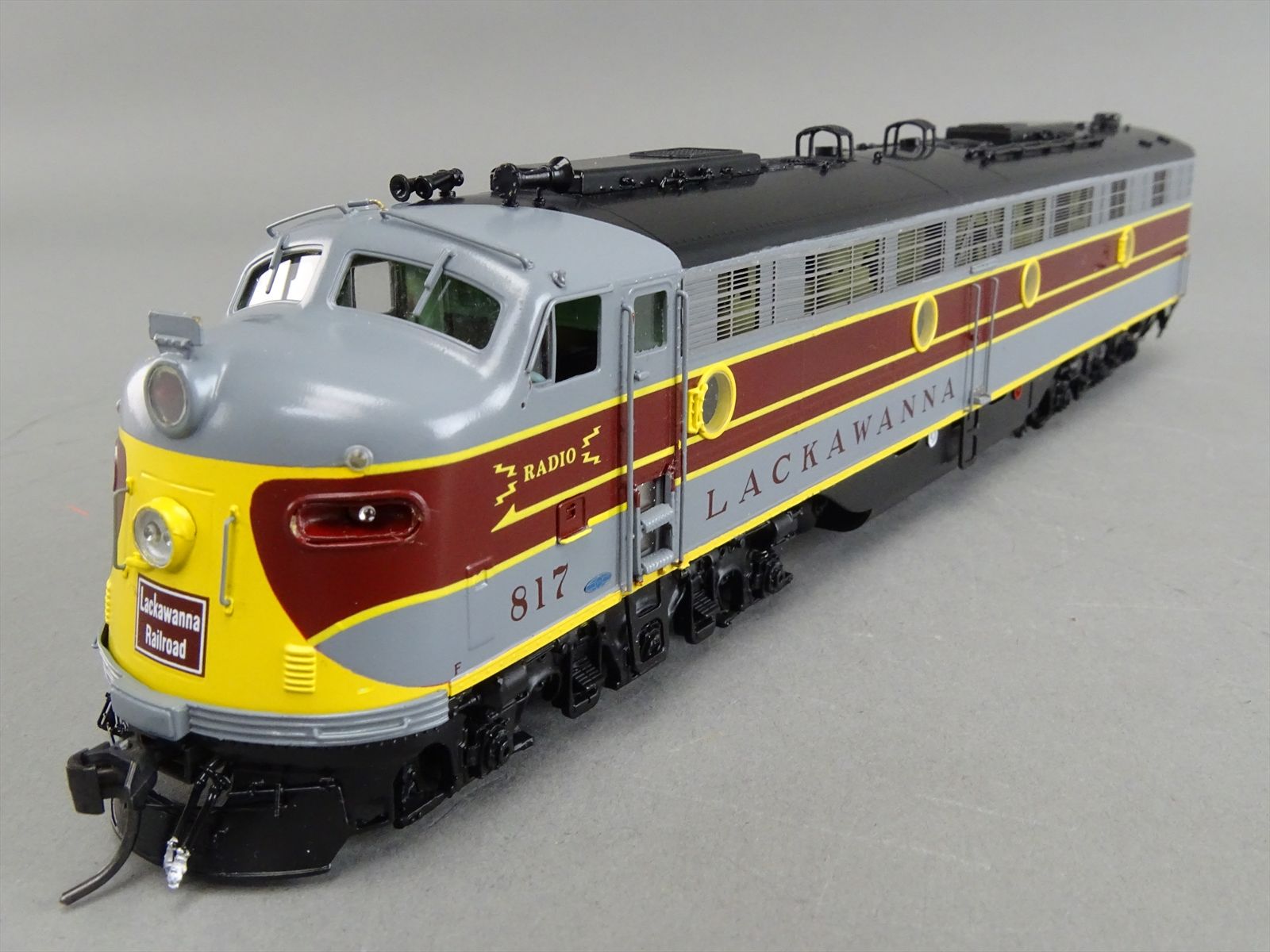 HO Brass Model - CIL 2443.1 EL Erie Lackawanna E8 E8A A-A Set #814 + #817 - F/P - 2005 Run ...