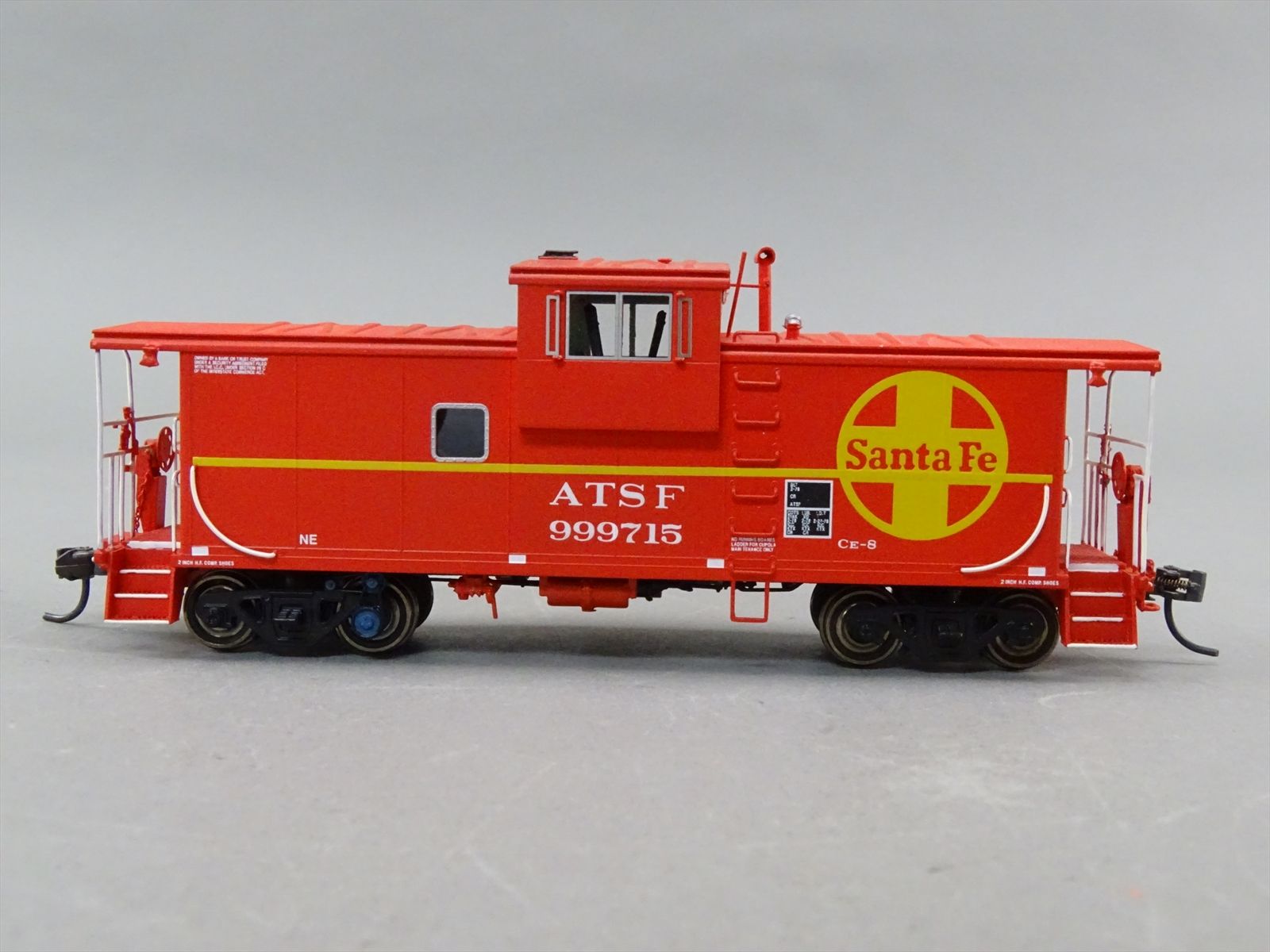 HO Brass Model - OMI 4212.1 SF AT&SF Santa Fe CE-8 Caboose #999715 - F/P - 2002 Run - Ajin