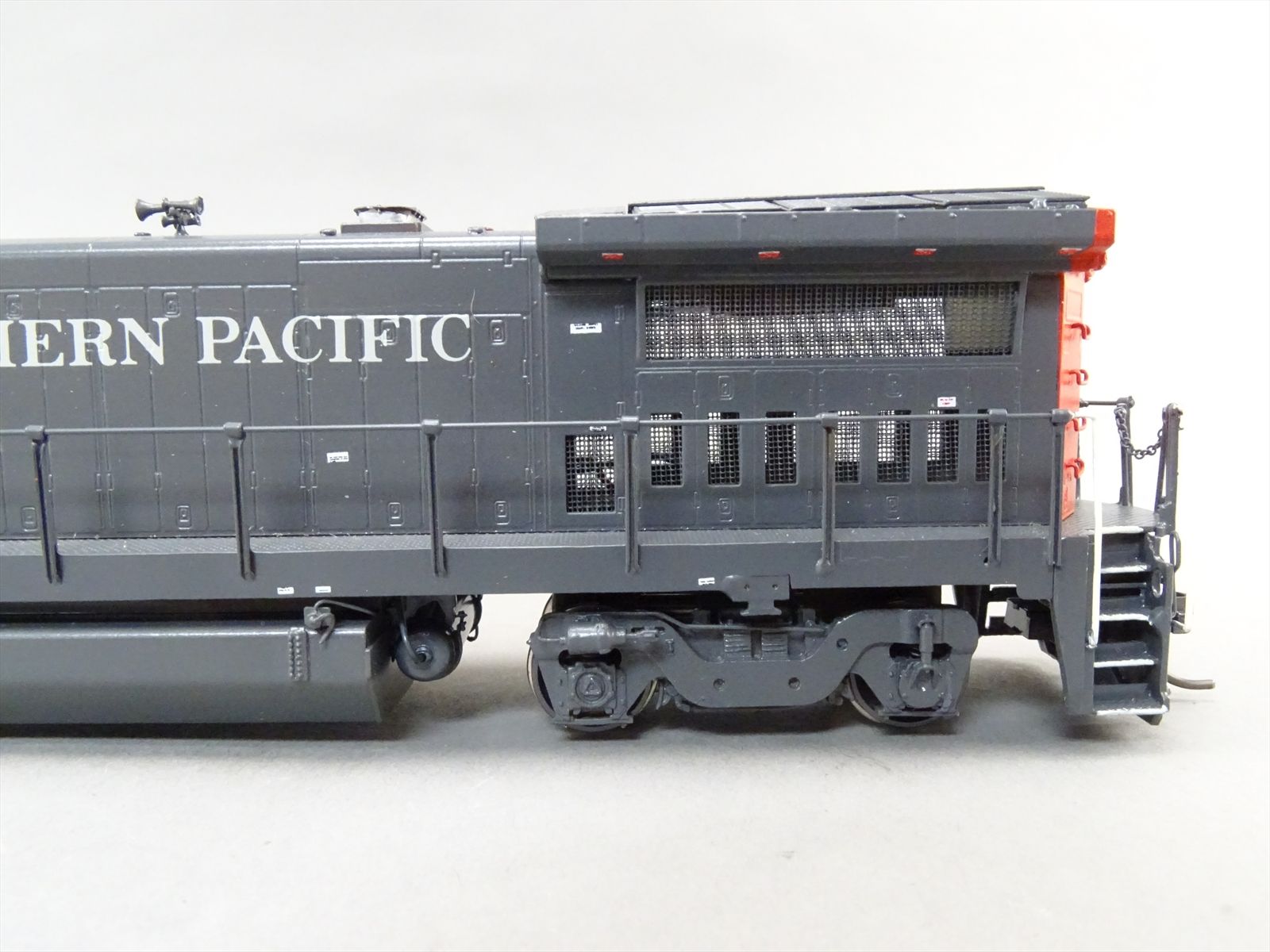 HO Brass Model - OMI 5134 SP Southern Pacific Dash 8-B39 B39-8 #8034 - Pro Paint - 1988 Run - Ajin