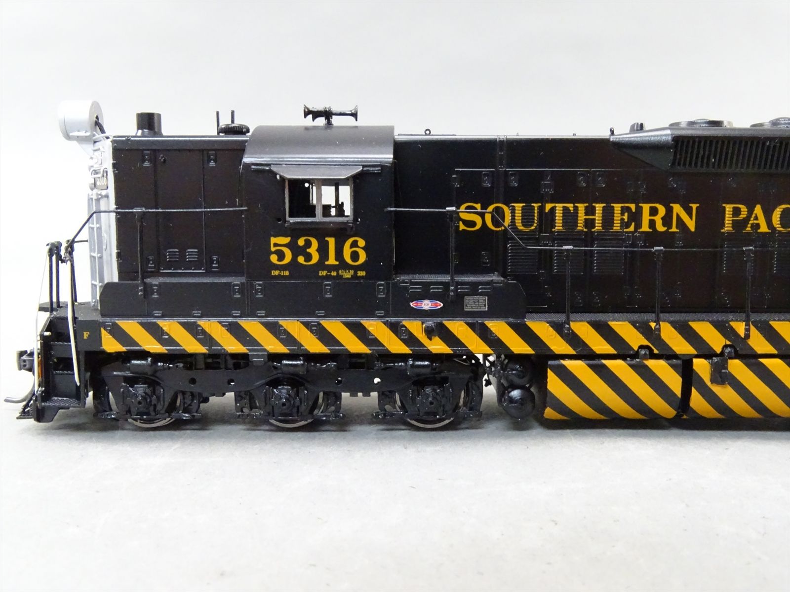 HO Brass Model - OMI 6774.1 SP Southern Pacific SD7 Tiger Stripe DF-118 ...