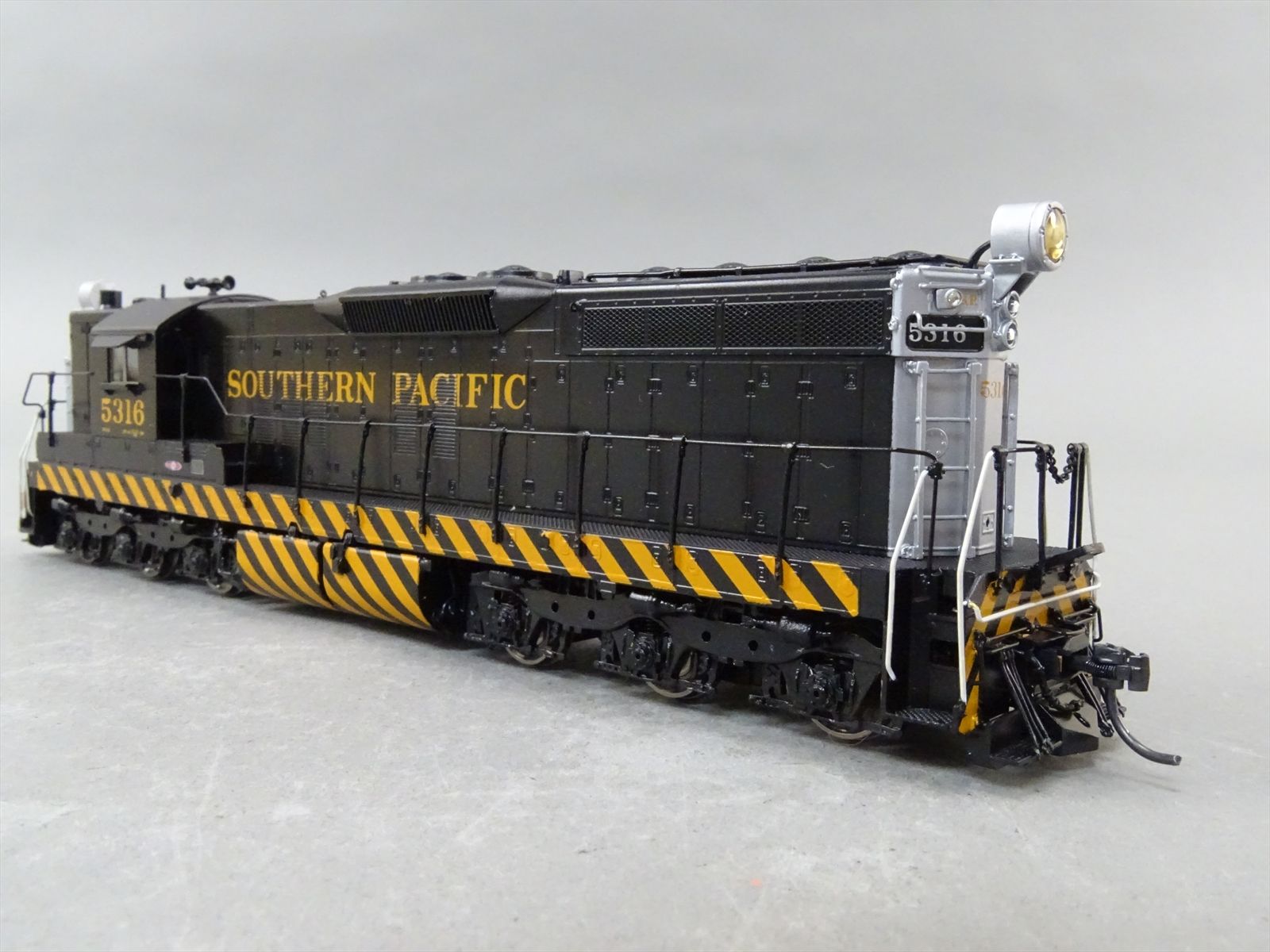 HO Brass Model - OMI 6774.1 SP Southern Pacific SD7 Tiger Stripe DF-118 ...