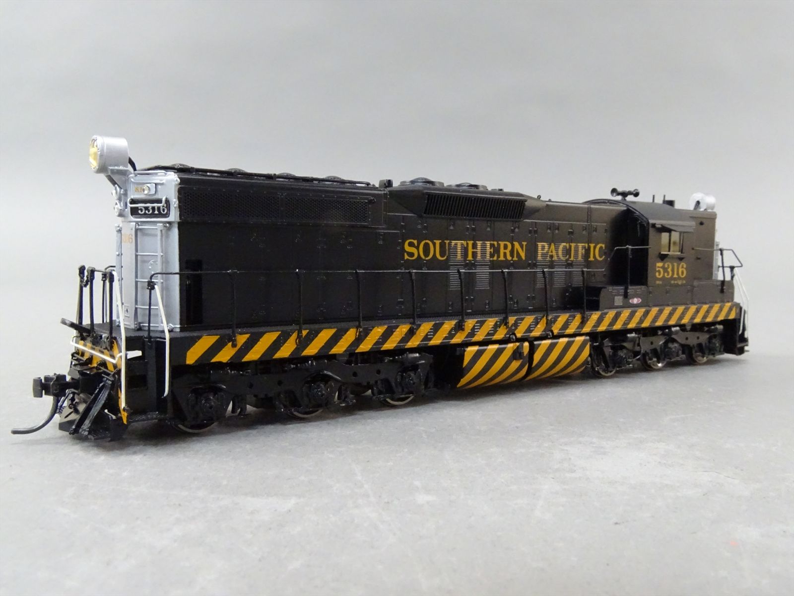 HO Brass Model - OMI 6774.1 SP Southern Pacific SD7 Tiger Stripe DF-118 ...